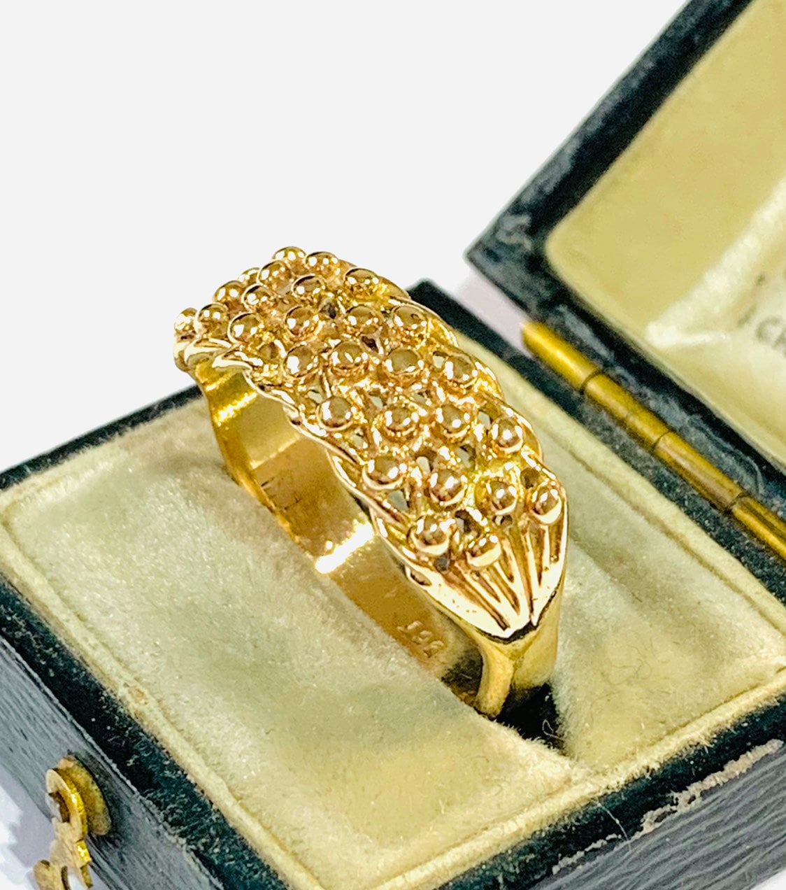Superb antique 9ct yellow gold Keeper ring - size Q - 8