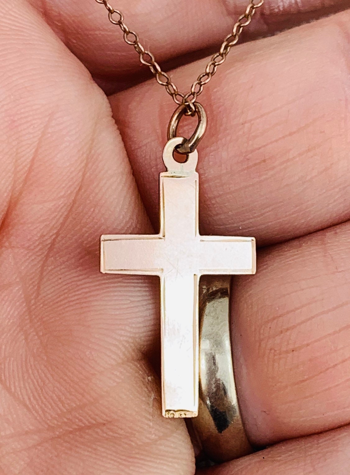 Antique 9ct rose gold 17 inch cross pendant necklace