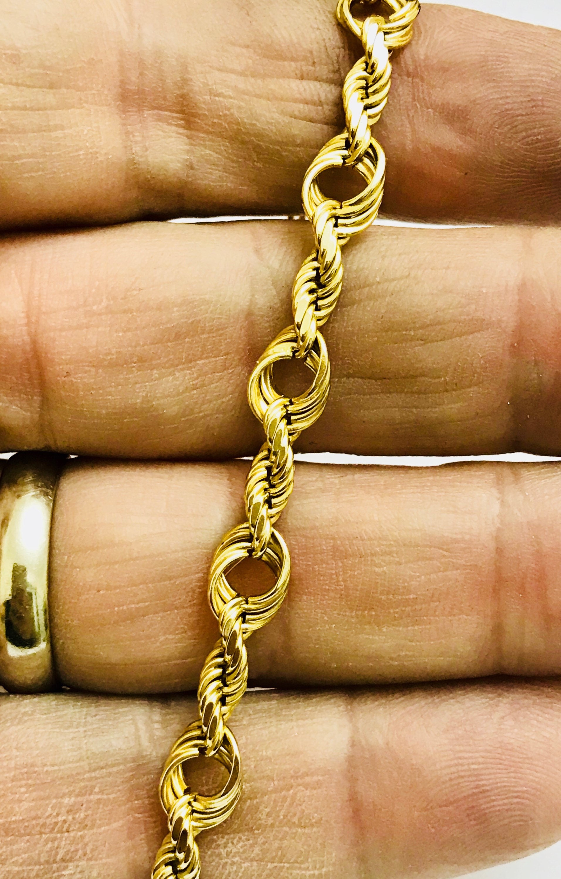 Superb vintage 9ct yellow gold fancy rope link pendant - fully hallmarked