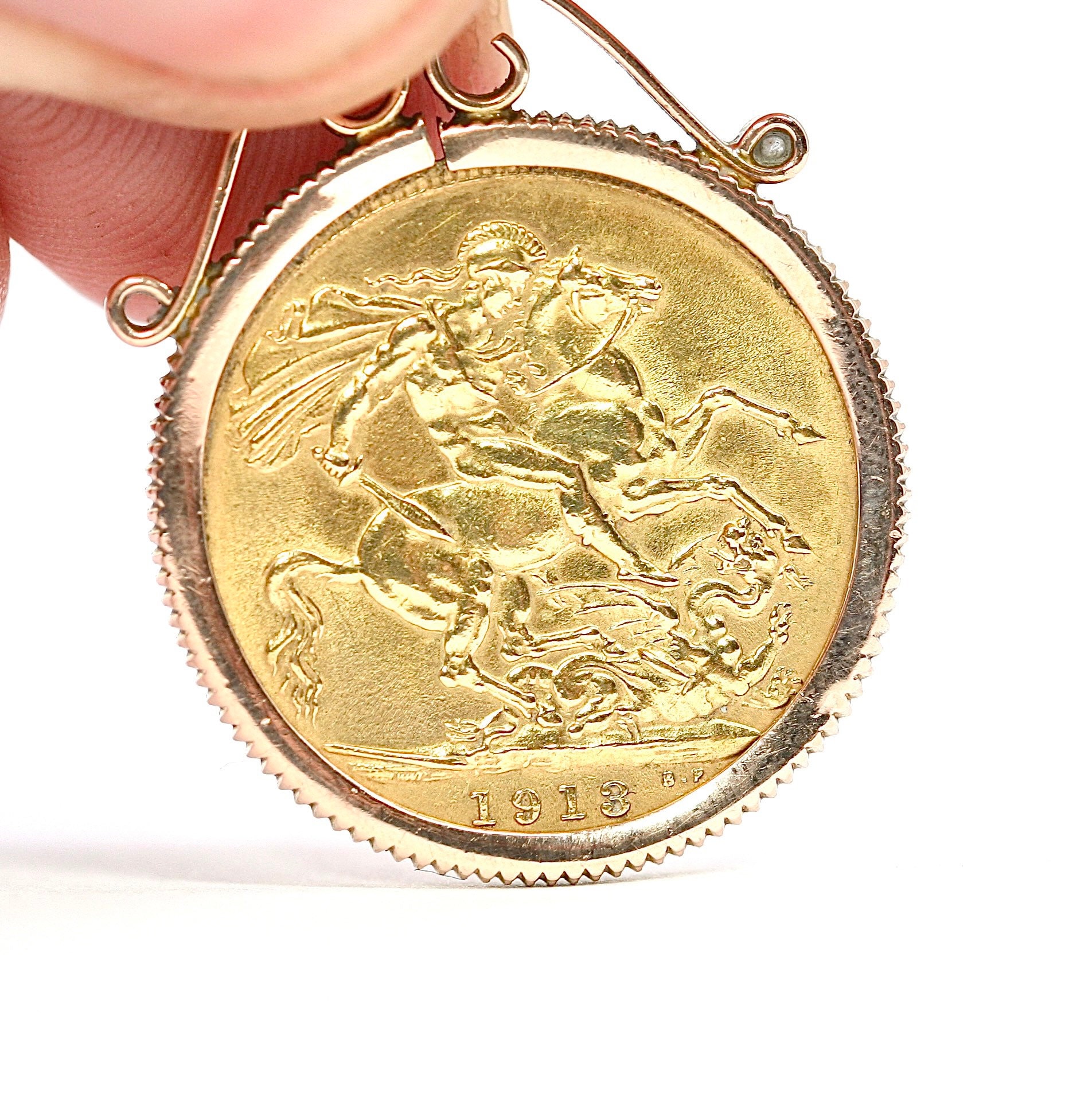 Superb antique 22ct gold George V Full Sovereign pendant dated 1913