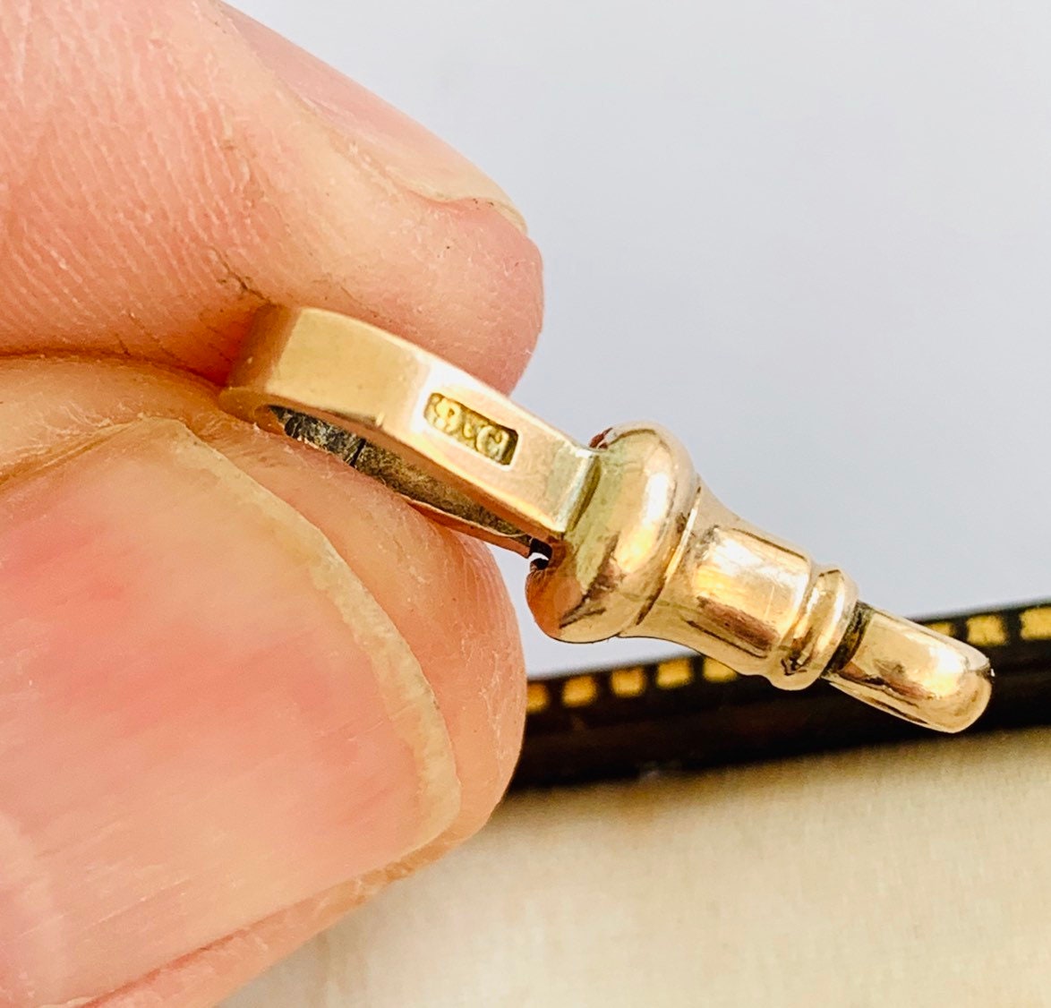 Stunning antique 9ct yellow gold square section Albert chain dog clip ...