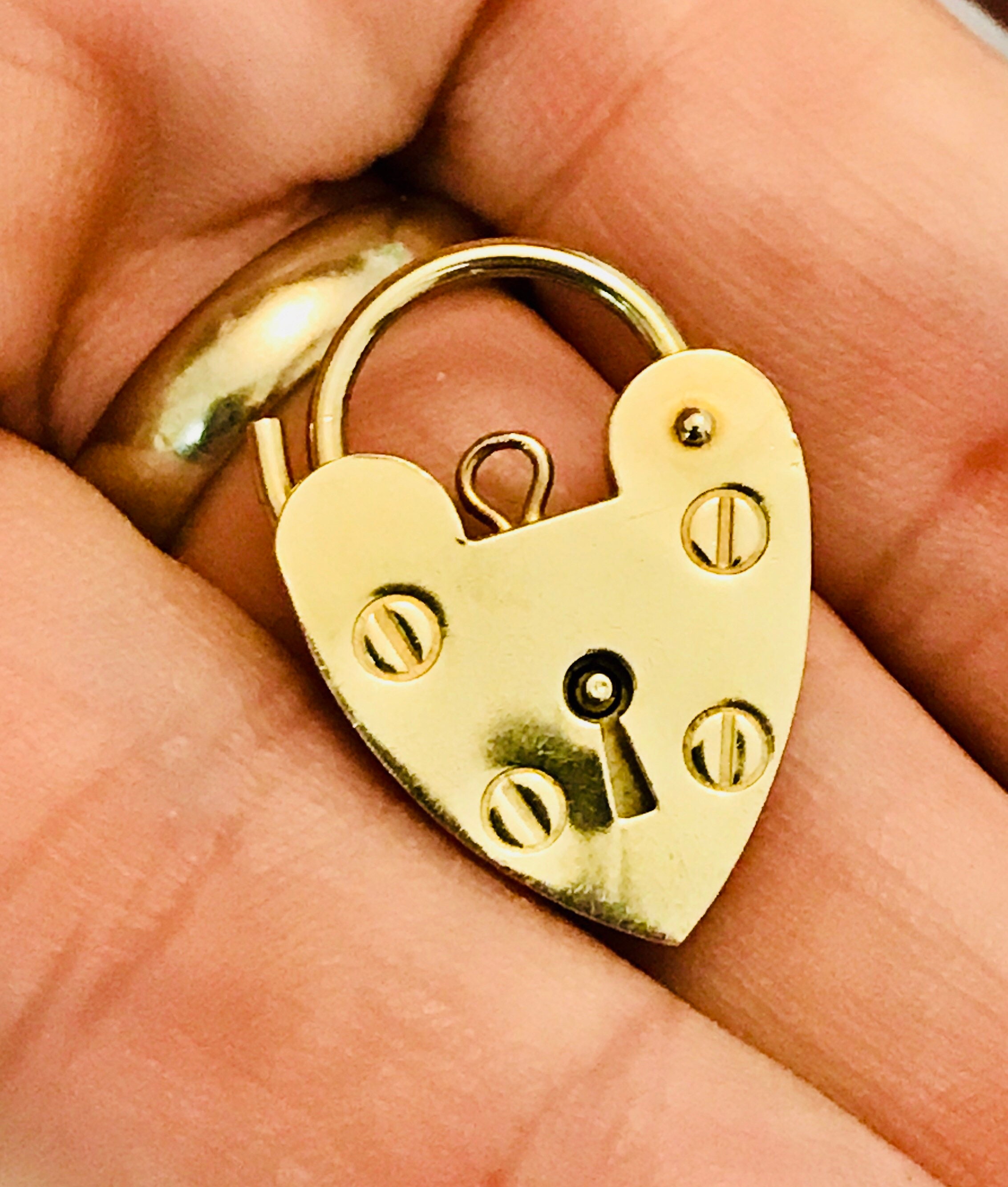 Stunning very large vintage 9ct gold Padlock for charm bracelet ...