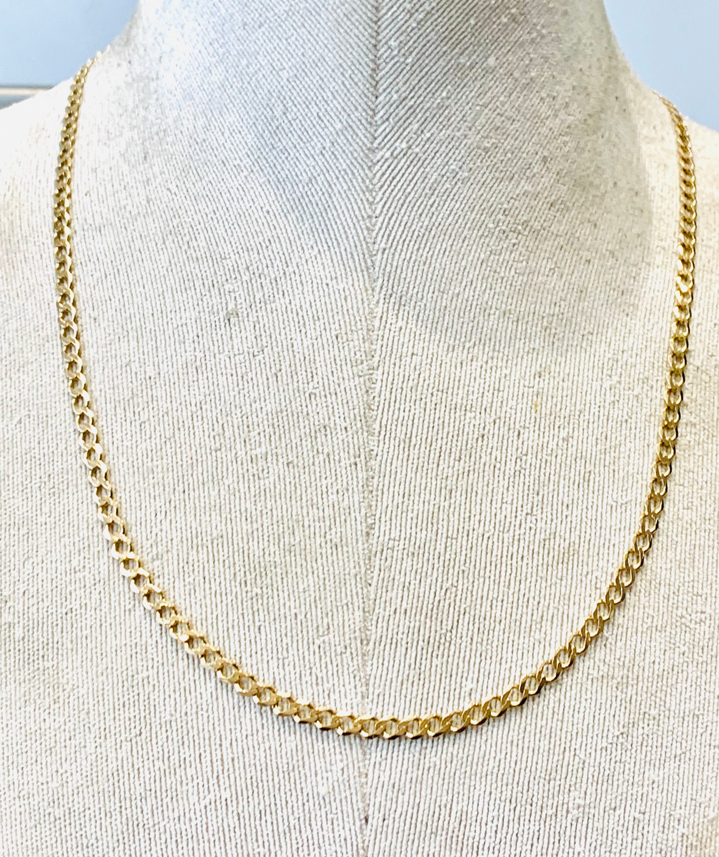 Reserved for Melanie- awaiting deposit ****Superb vintage 9ct yellow ...