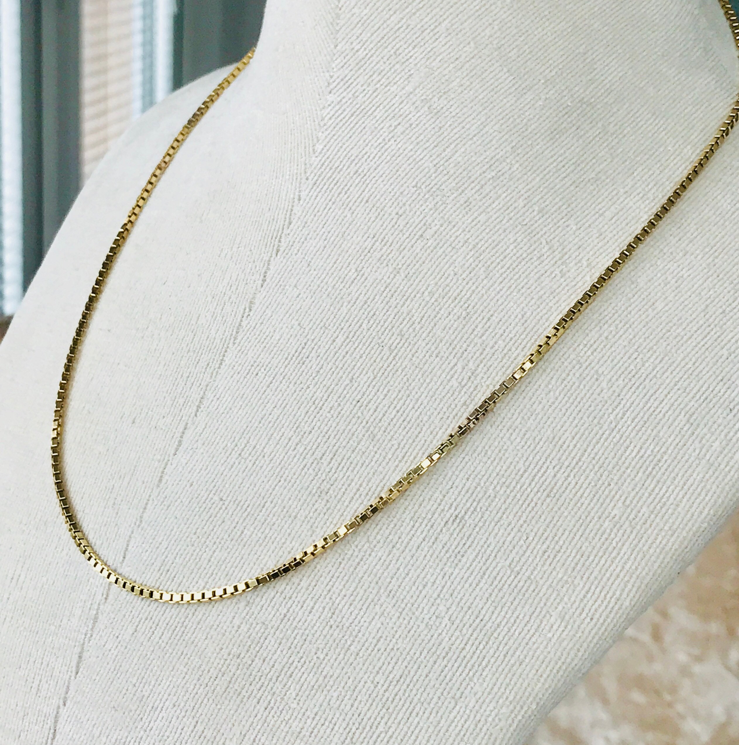 Stunning vintage 9ct yellow gold 21 inch box chain - hallmarked ...