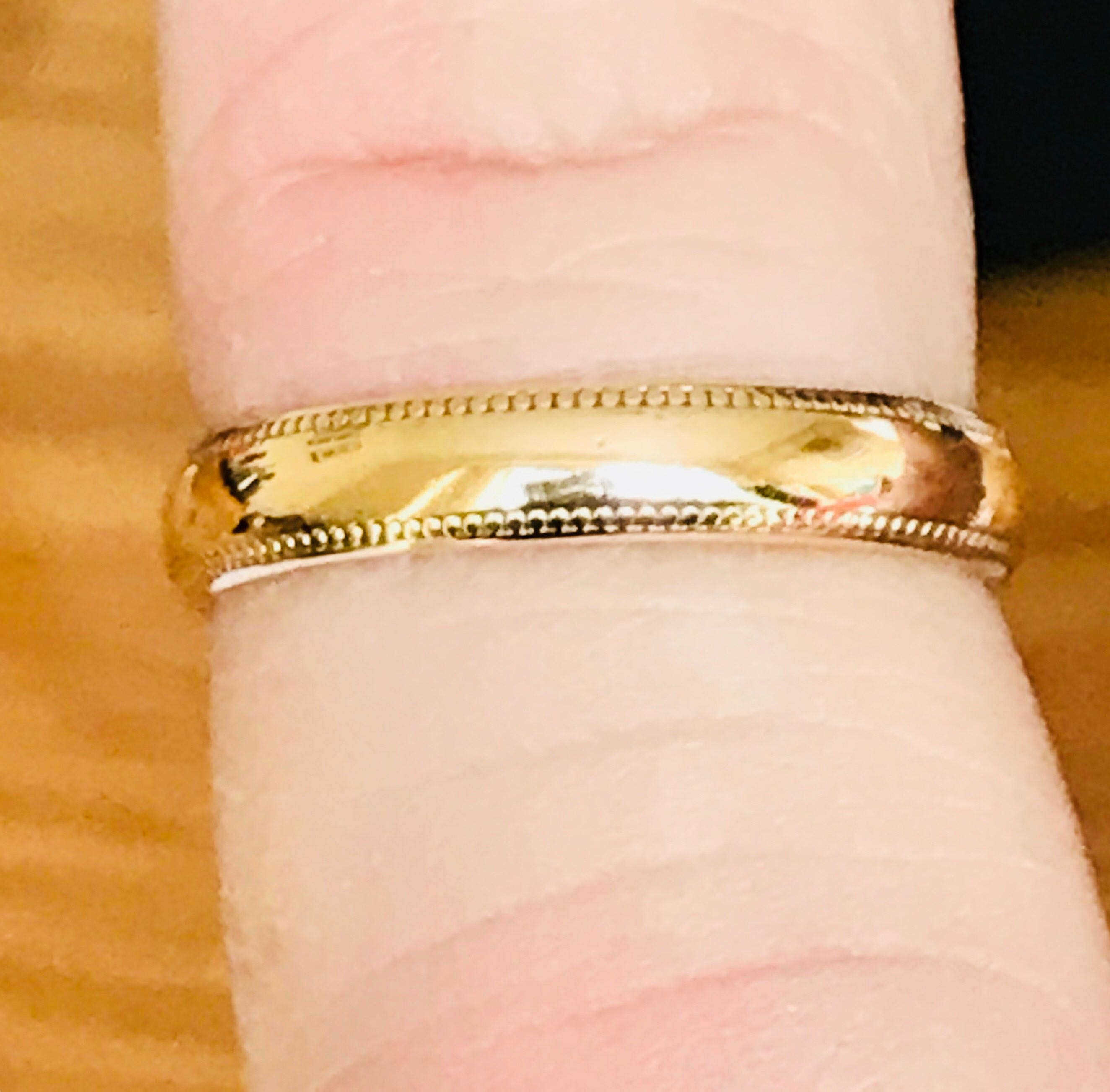 Stunning vintage 9ct gold milled edge ladies wedding ring