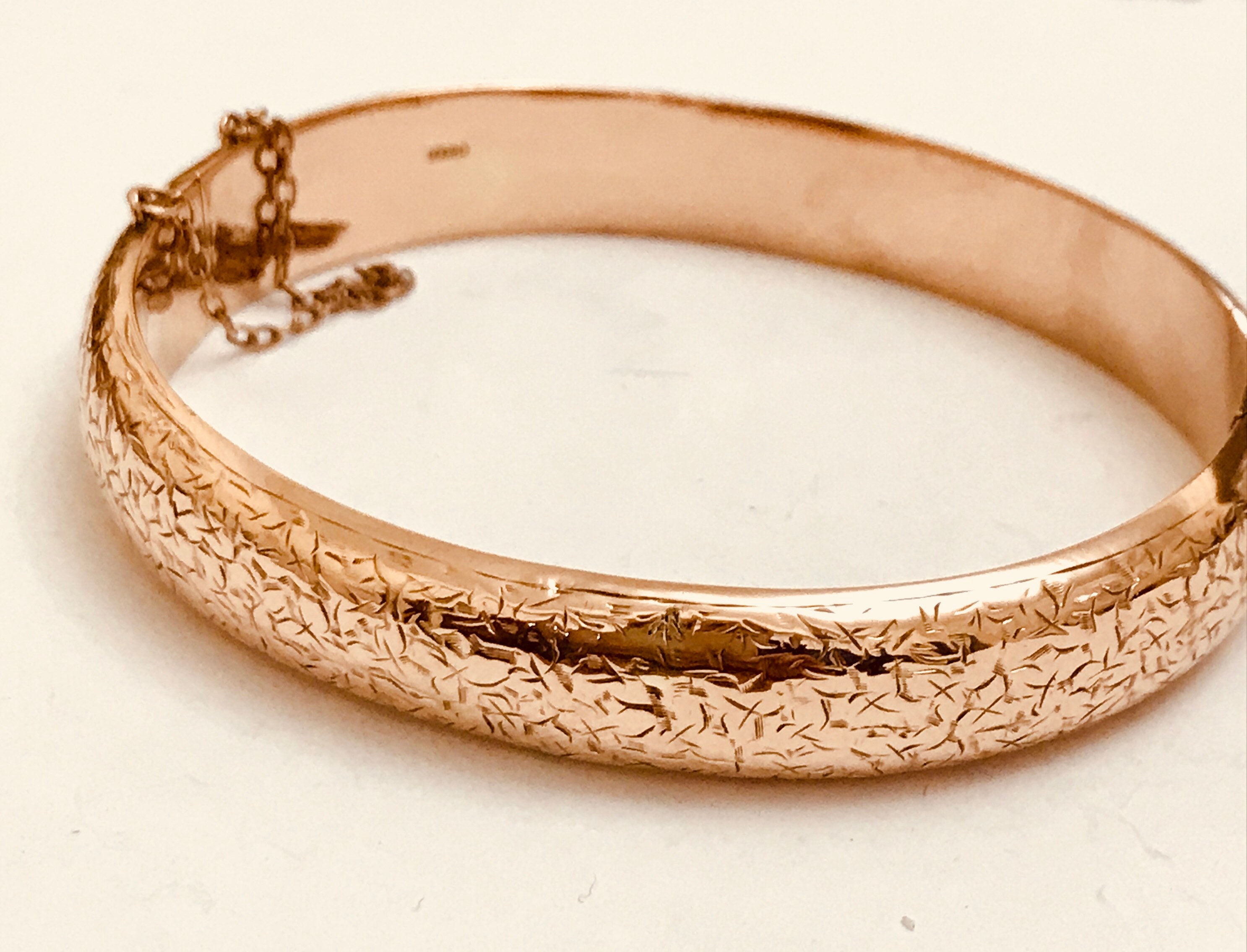 Stunning antique 9ct rose gold embossed bangle - hallmarked Birmingham 1912 Stunning antique 9ct rose gold embossed bangle - hallmarked Birmingham 1912
