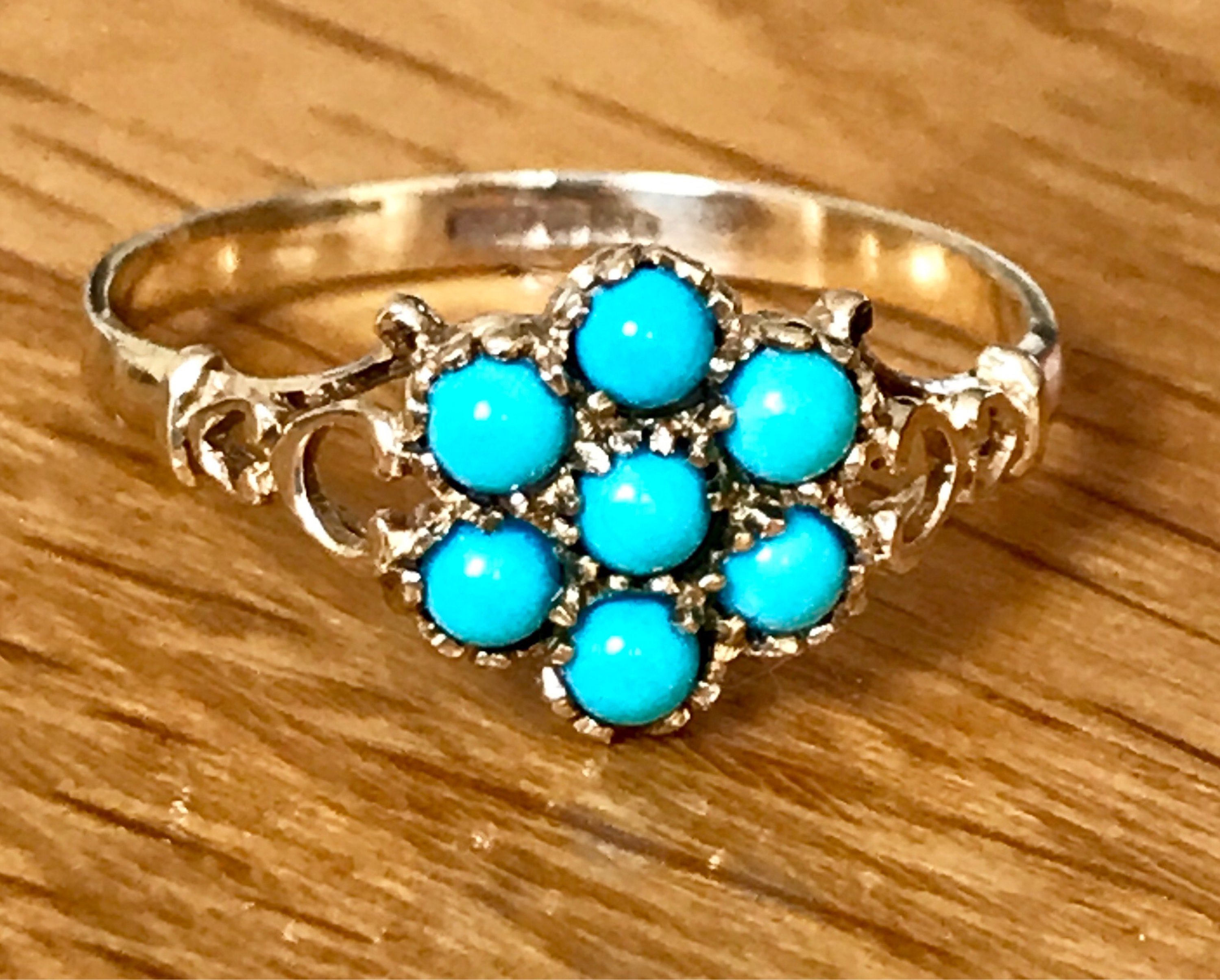 Beautiful vintage 9ct yellow gold Turquoise ring with Edinburgh hallmarks
