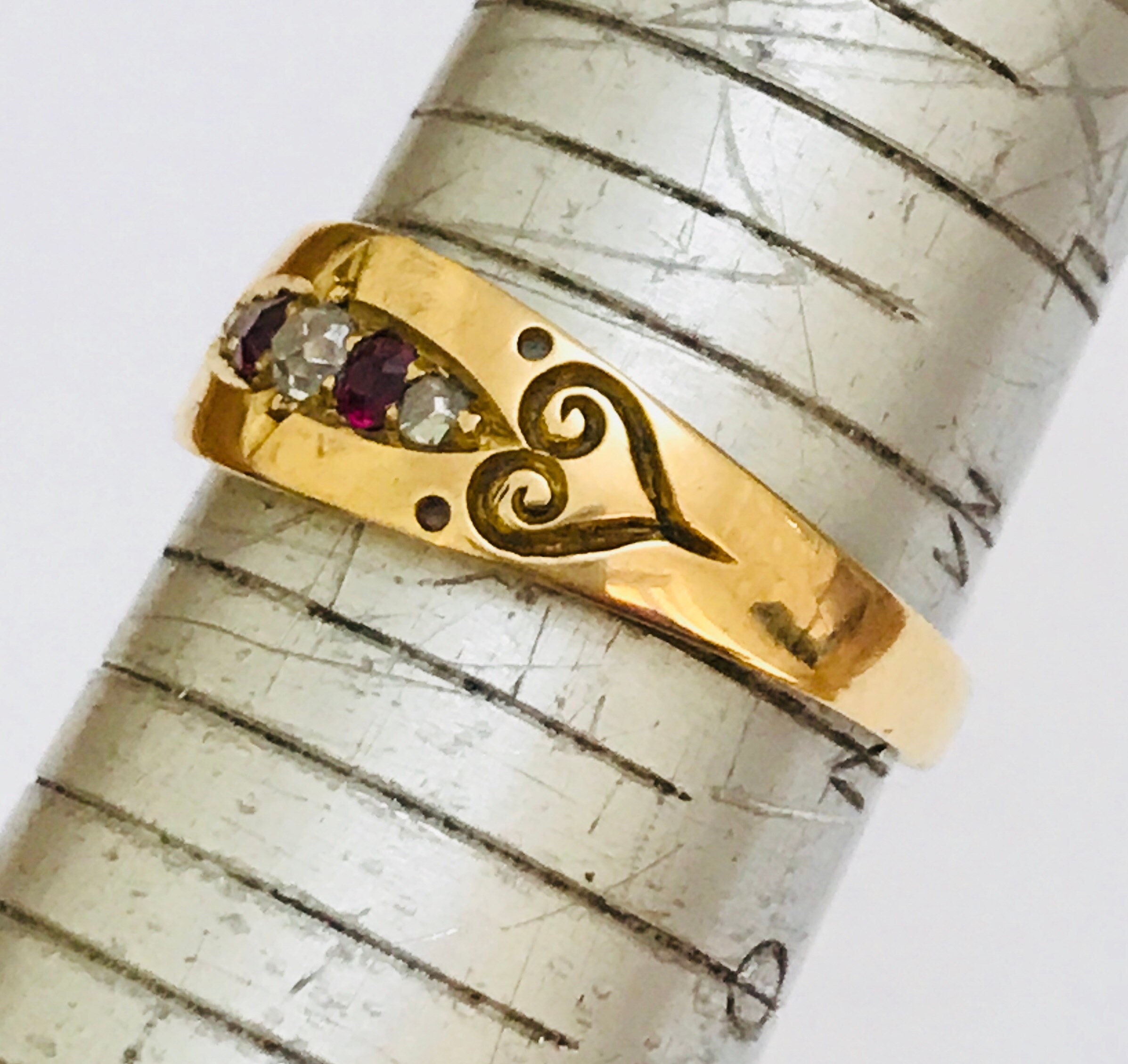 Beautiful Antique Victorian 18ct gold Diamond and Ruby gypsy ring - hallmarked Chester 1899