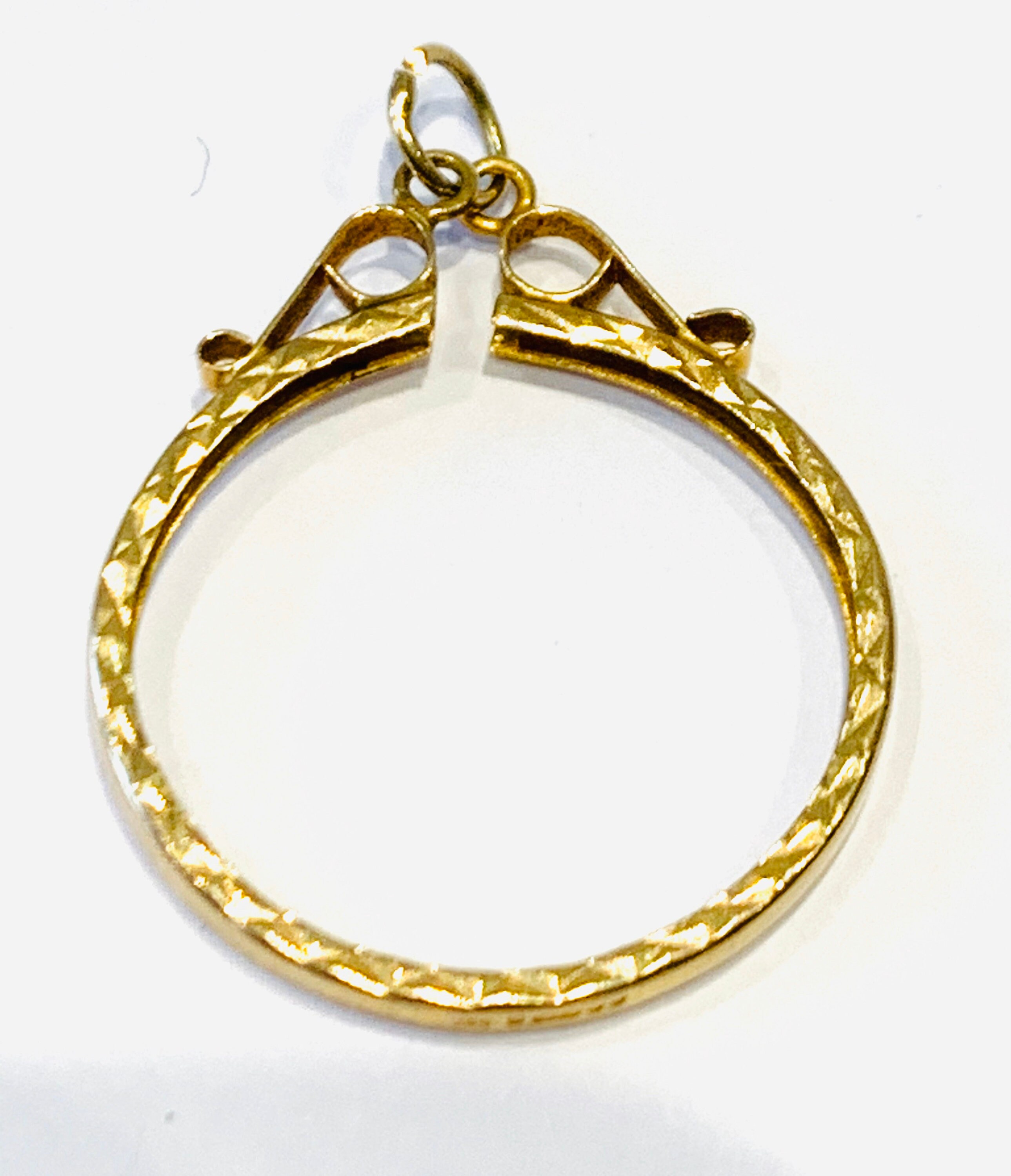 Vintage 9ct yellow gold full Sovereign pendant mount - hallmarked ...