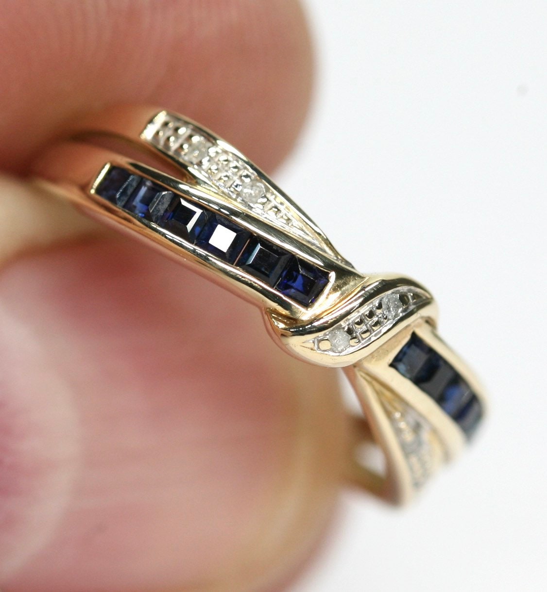 Stunning vintage 9ct gold Sapphire and Diamond crossover ring - fully ...