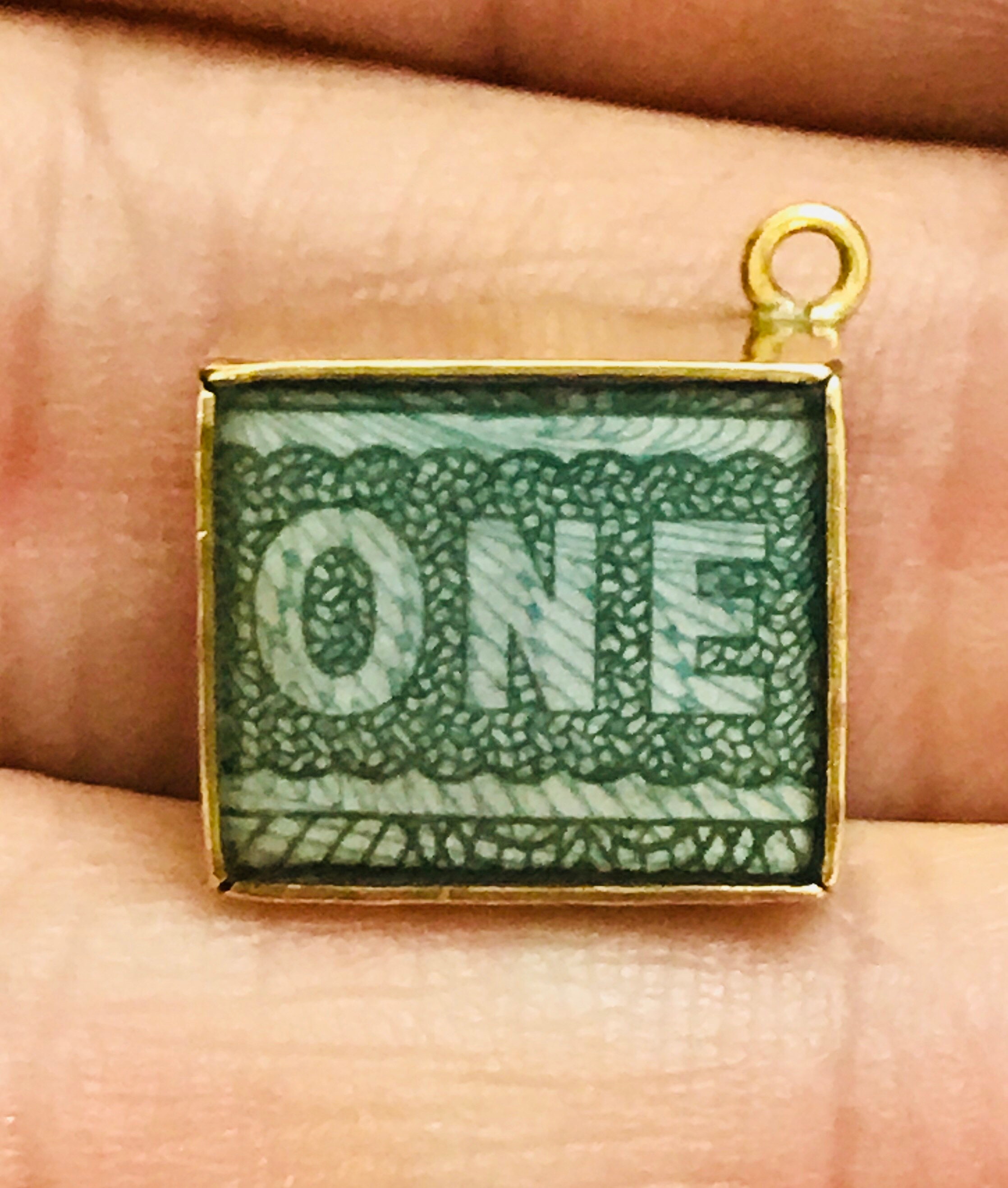 Vintage 9ct yellow gold One pound note charm - hallmarked London 1975