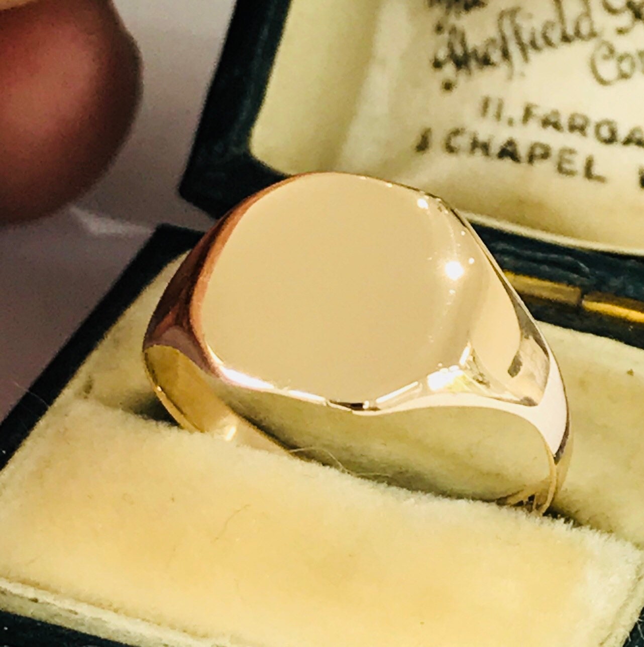 Stunning antique 9ct gold signet / pinky ring - hallmarked Birmingham 1940