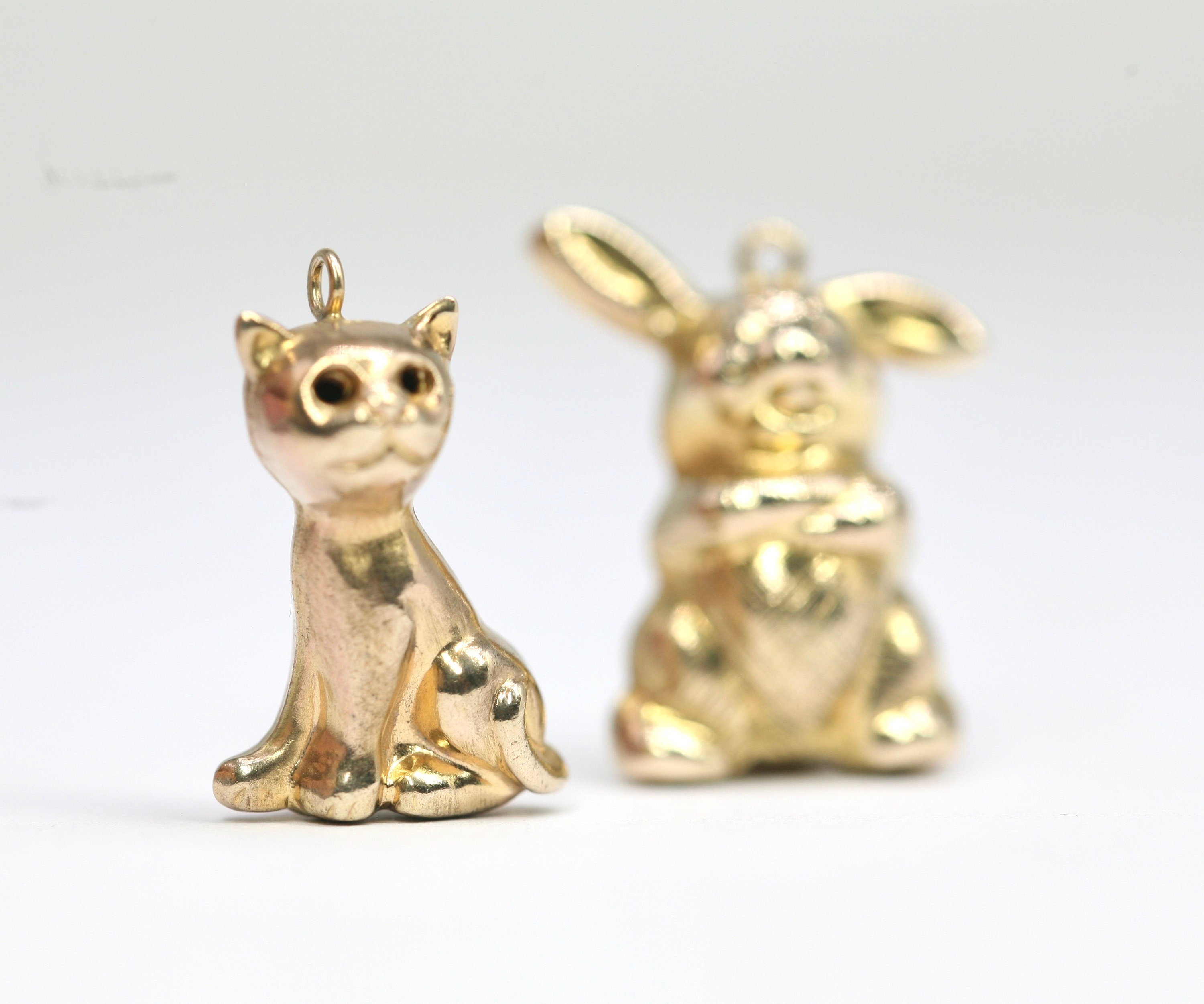 Superb vintage 9ct gold Cat & Rabbit charms - fully hallmarked