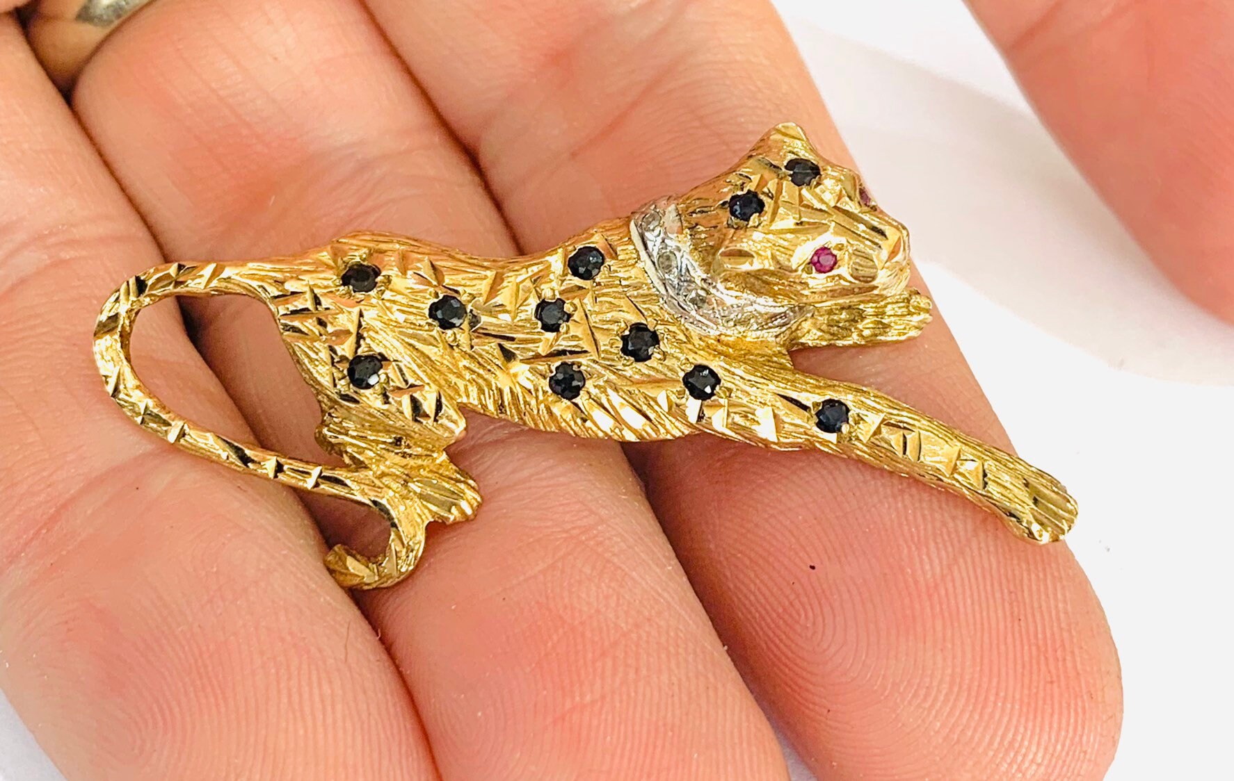 Fabulous vintage 9ct gold Leopard with Sapphires, Rubies and Diamonds ...