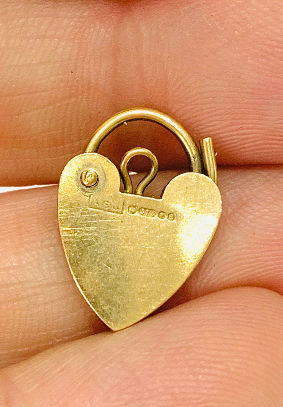 2 vintage 9ct yellow gold padlock pendants / charm bracelet locks ...