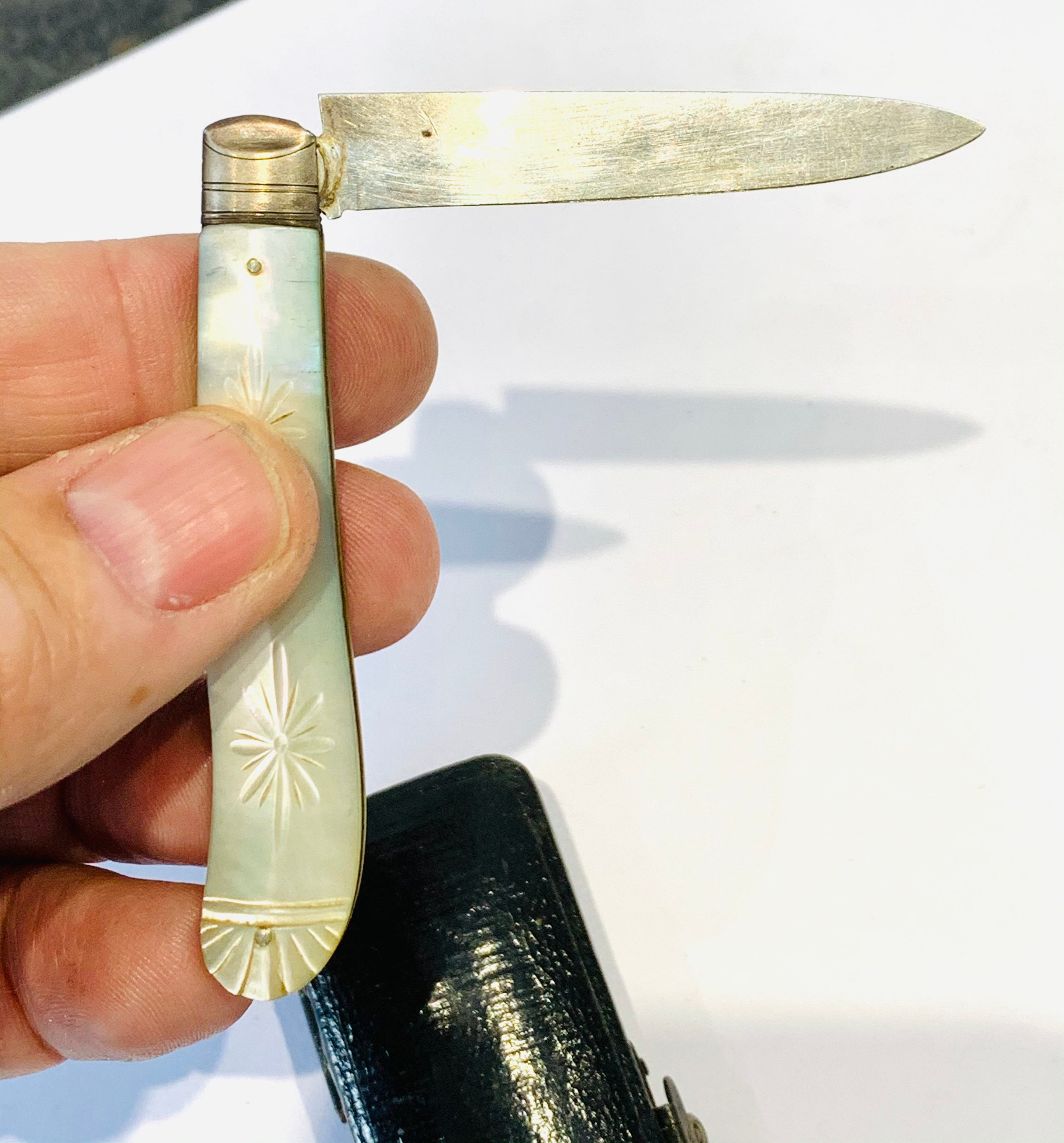 Stunning Victorian silver & MOP fruit knife in the original case ...