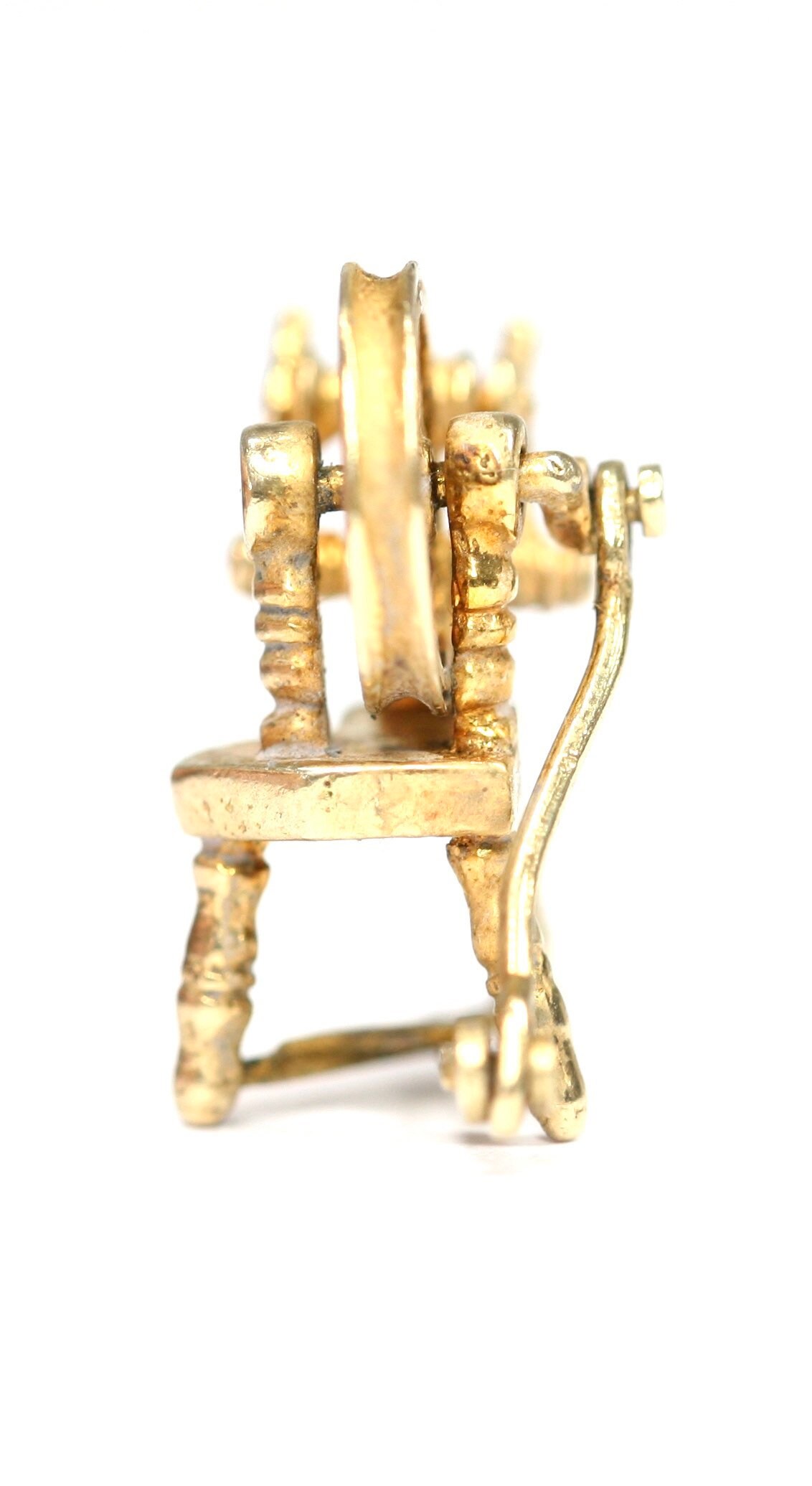 Vintage 9ct yellow gold Spinning Wheel charm - hallmarked London 1977