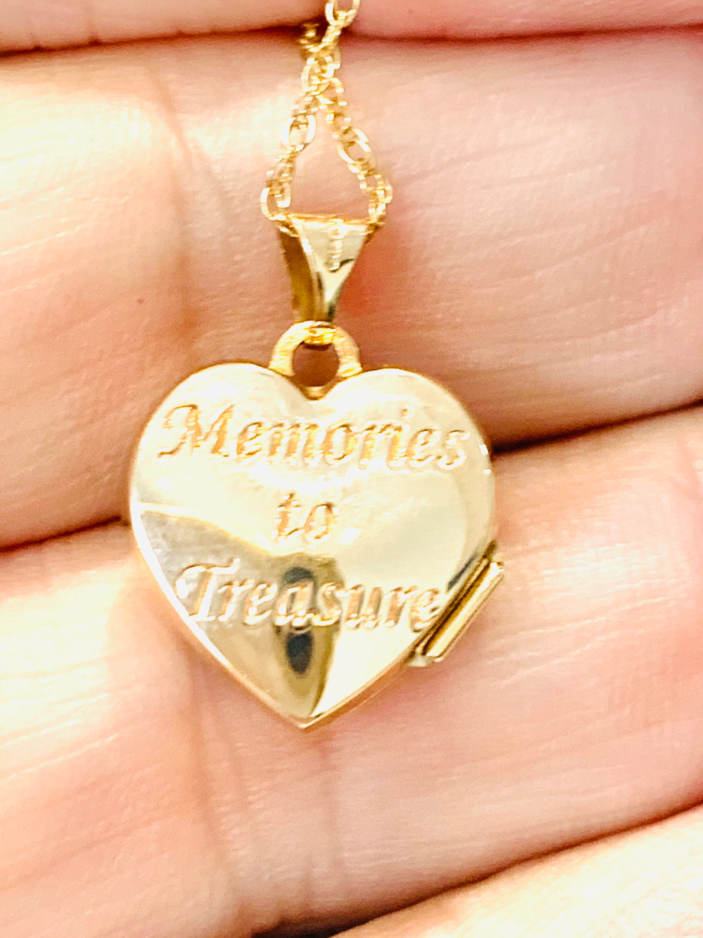 Reserved **Vintage 9ct white and yellow gold 18 inch double Heart ...