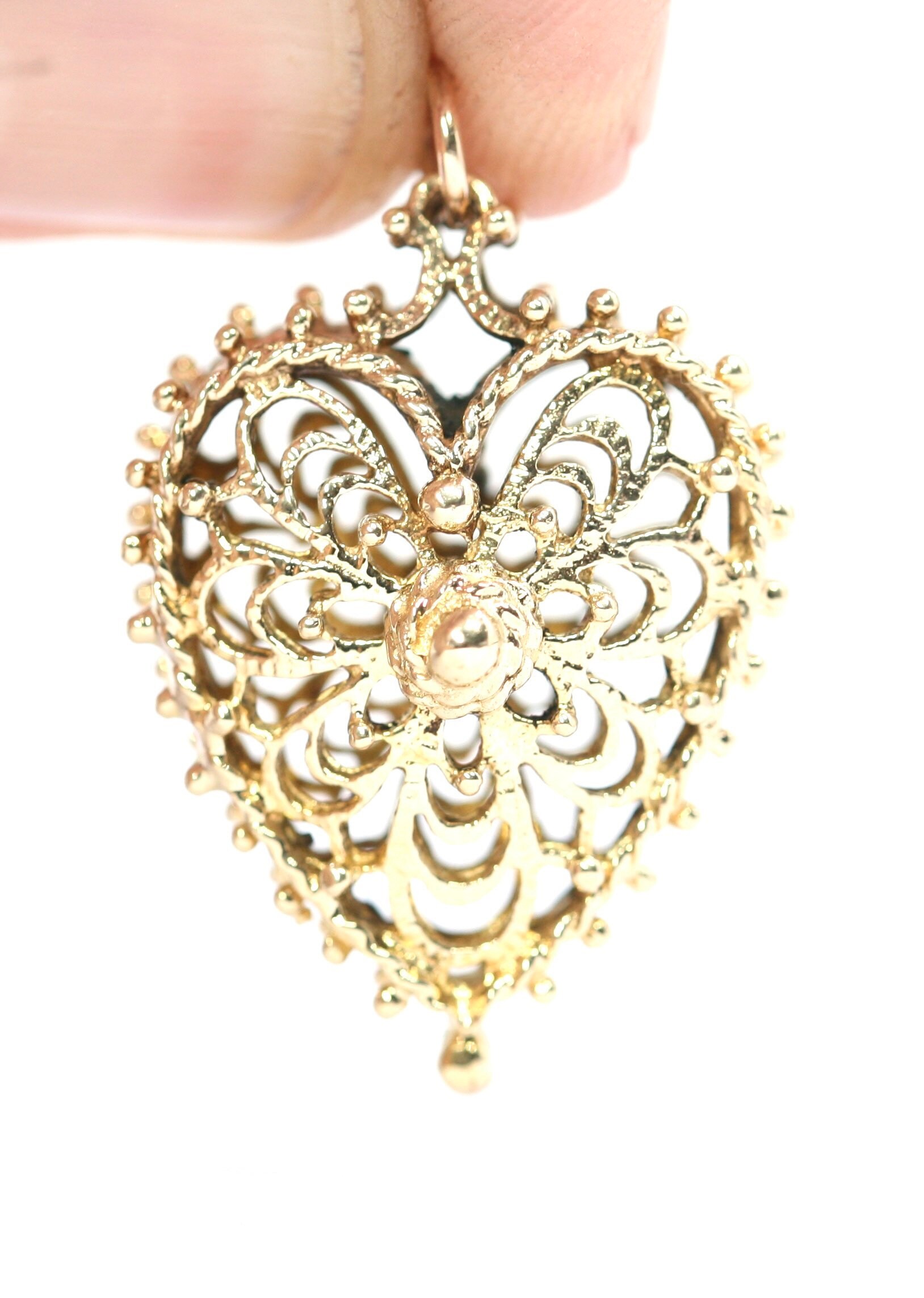 Superb heavy vintage 9ct gold pierced Heart pendant - hallmarked London ...