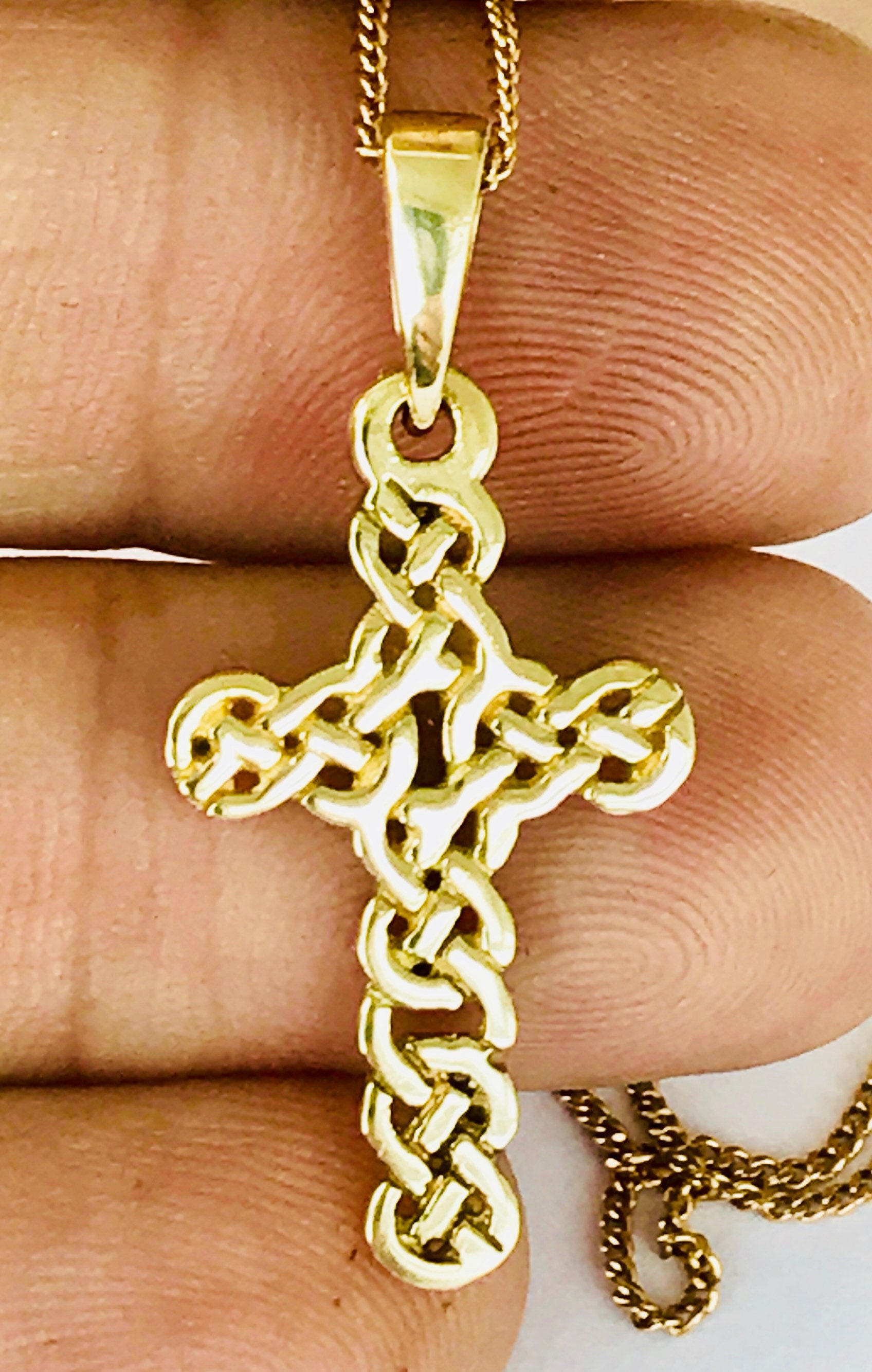 Stunning vintage 9ct yellow gold Celtic cross and chain - fully ...
