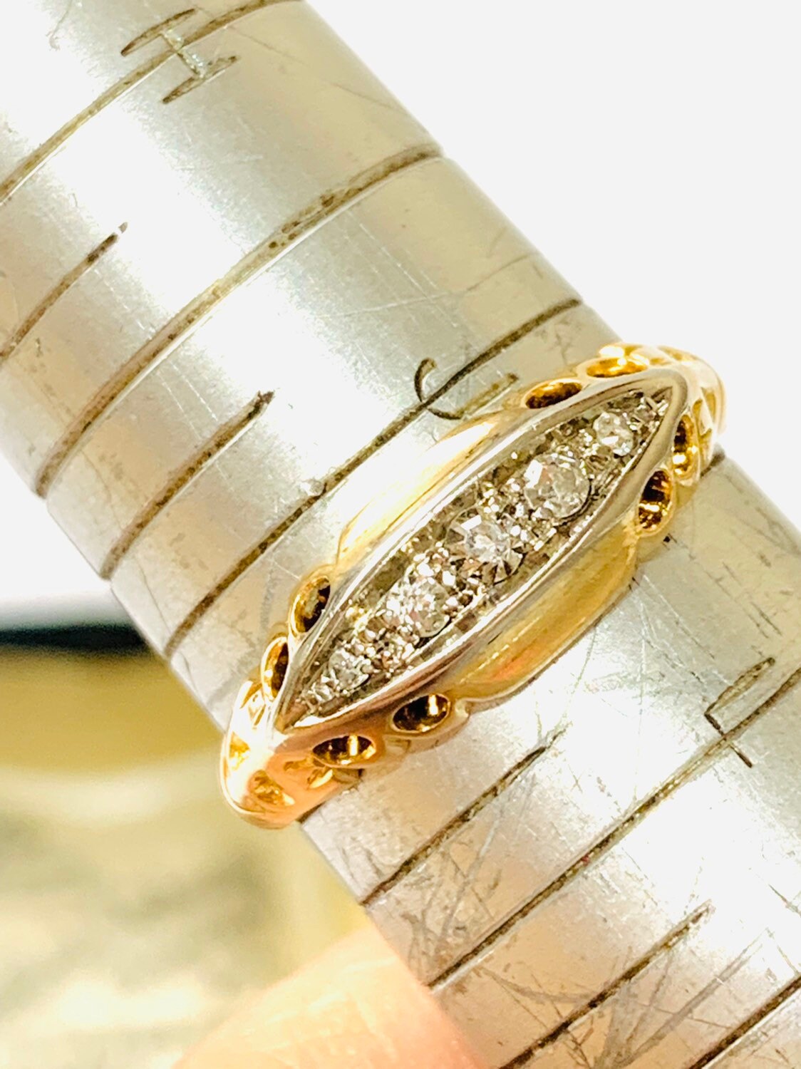 Superb antique 18ct gold Diamond boat ring - size K or 5