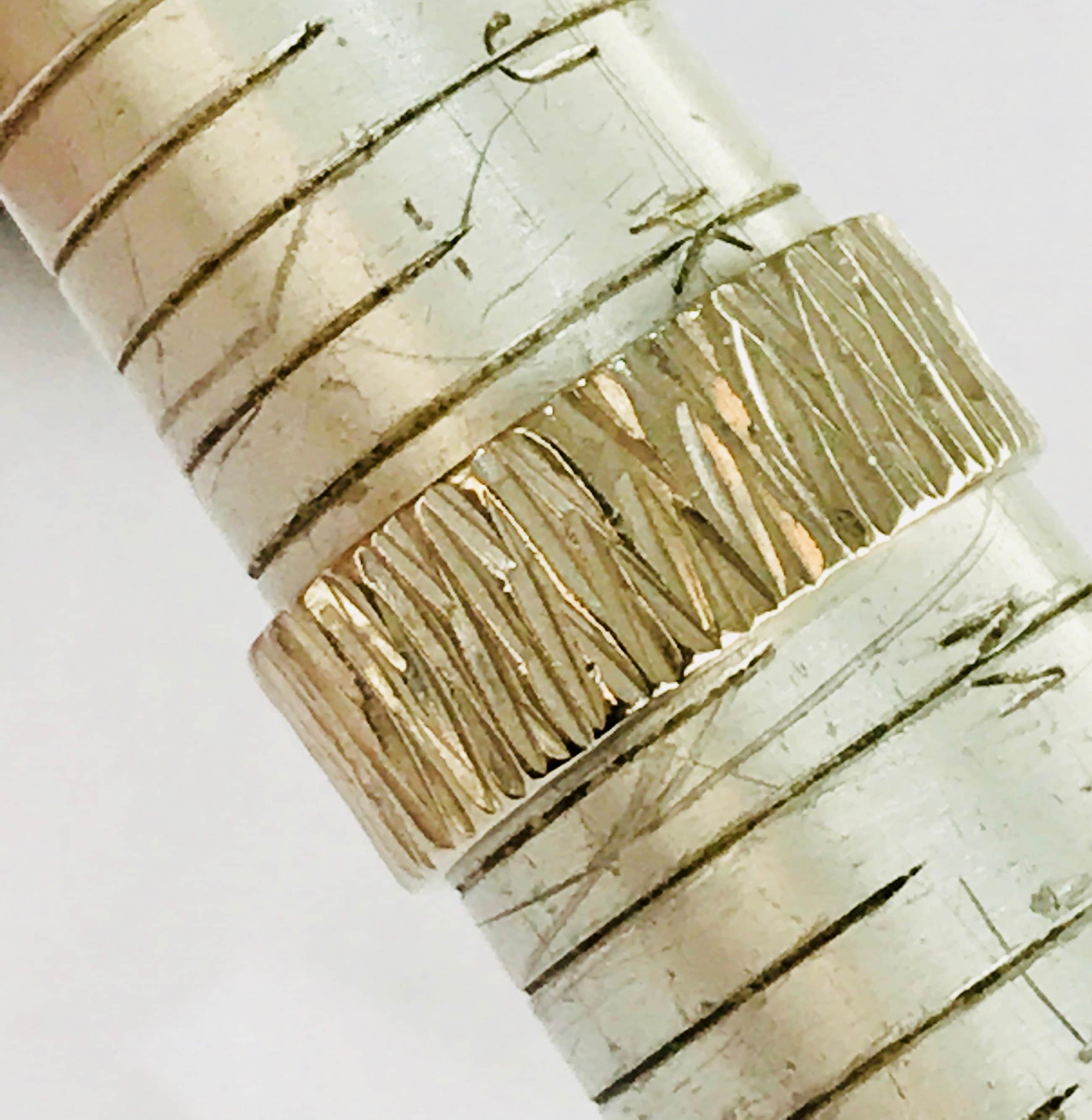 Superb vintage 18ct white gold bark effect wedding ring - hallmarked ...