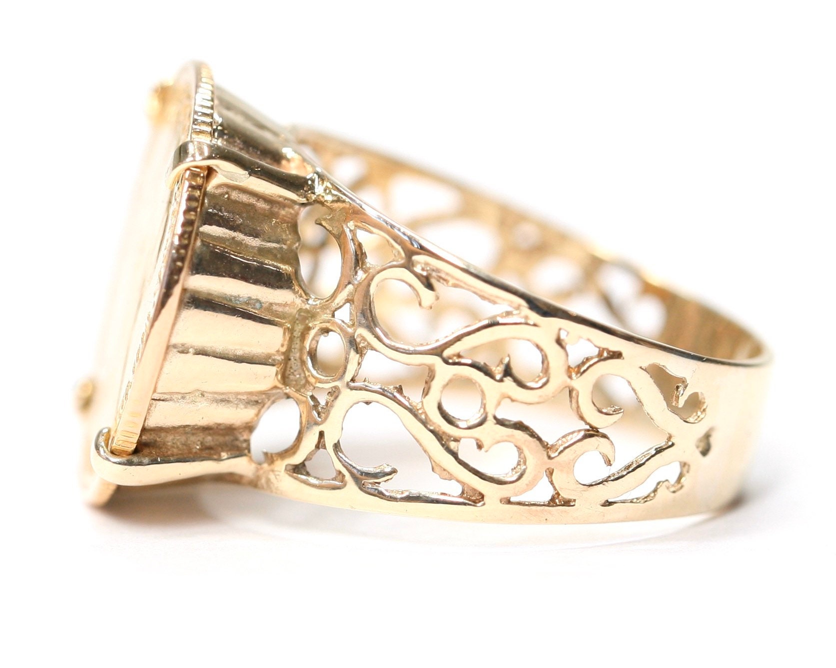 Superb antique 22ct gold Victorian 1/2 Sovereign ring - fully ...