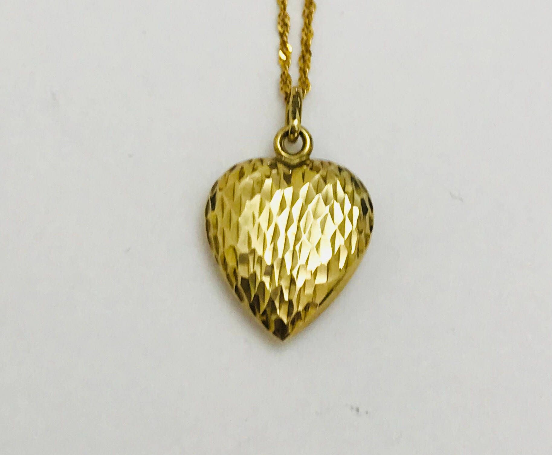 Stunning vintage 9ct gold faceted heart shaped pendant and chain