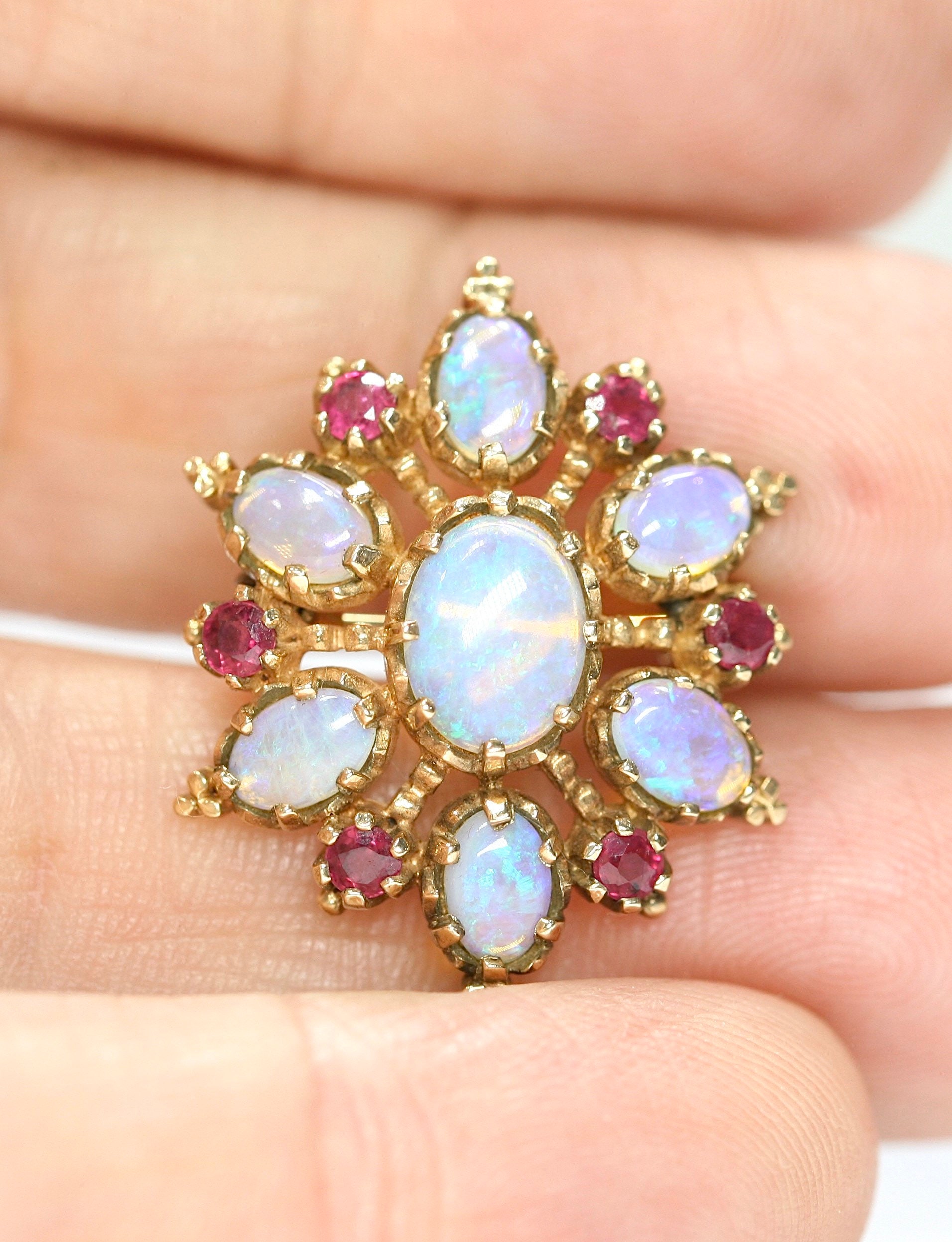 Beautiful vintage 9ct yellow gold Opal & Ruby pendant / brooch ...