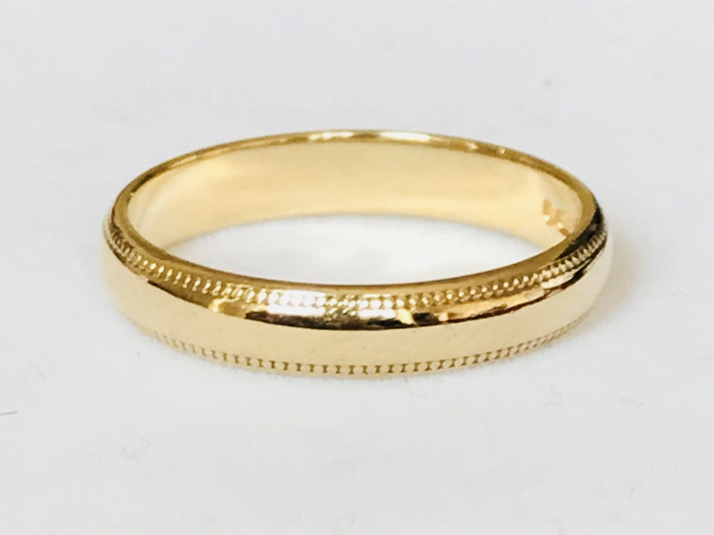 Stunning vintage 9ct gold milled edge ladies wedding ring