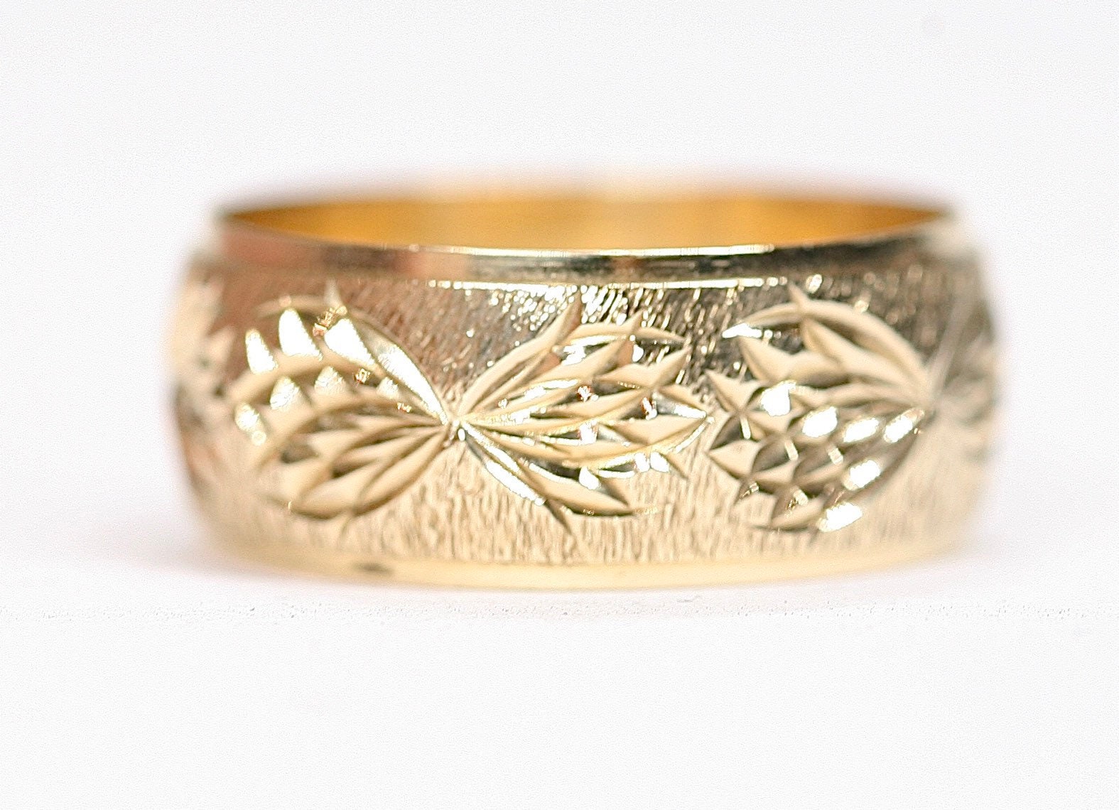 Superb vintage 9ct yellow gold patterned wedding ring - hallmarked ...