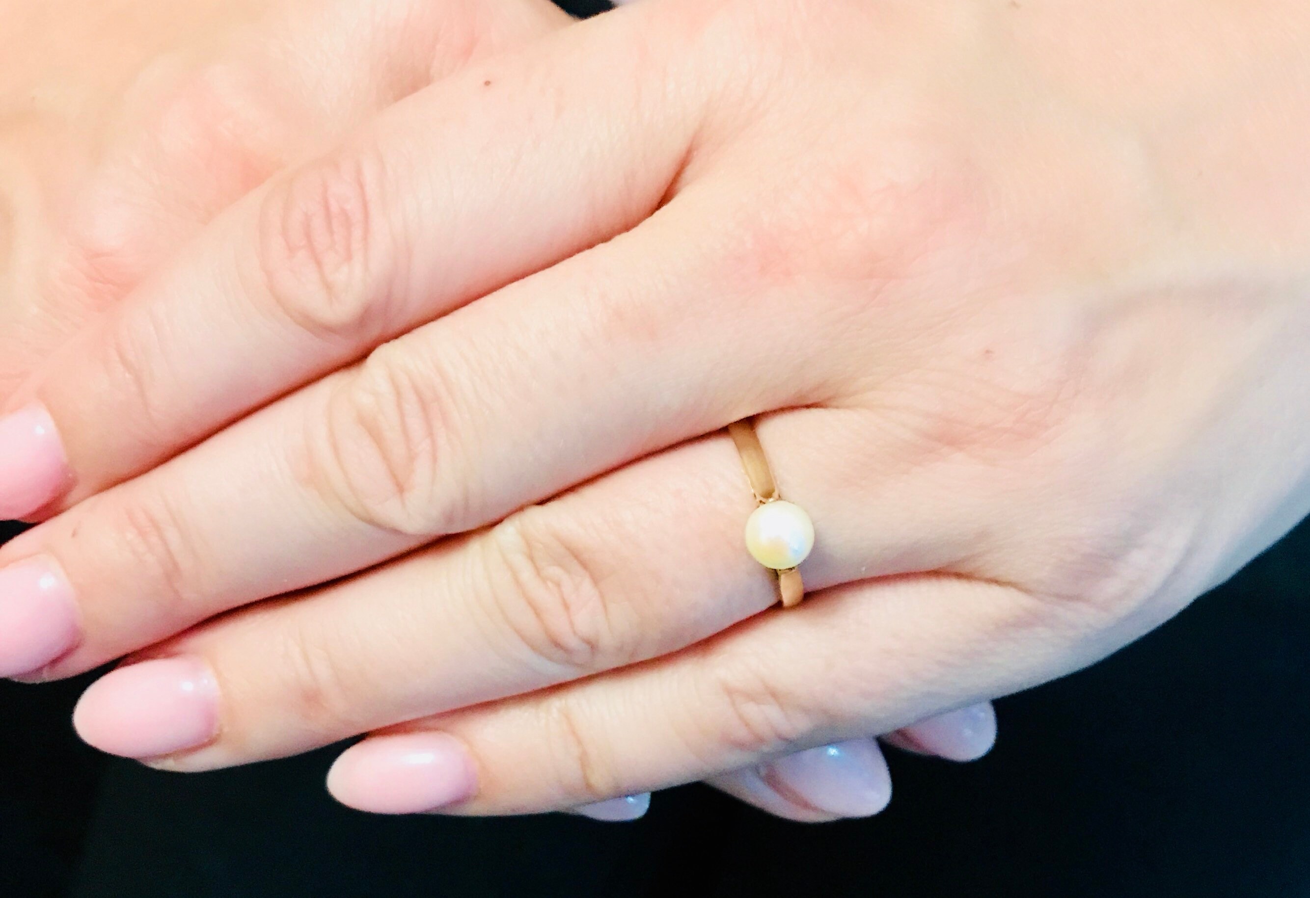 Stunning vintage 9ct yellow gold Pearl ring