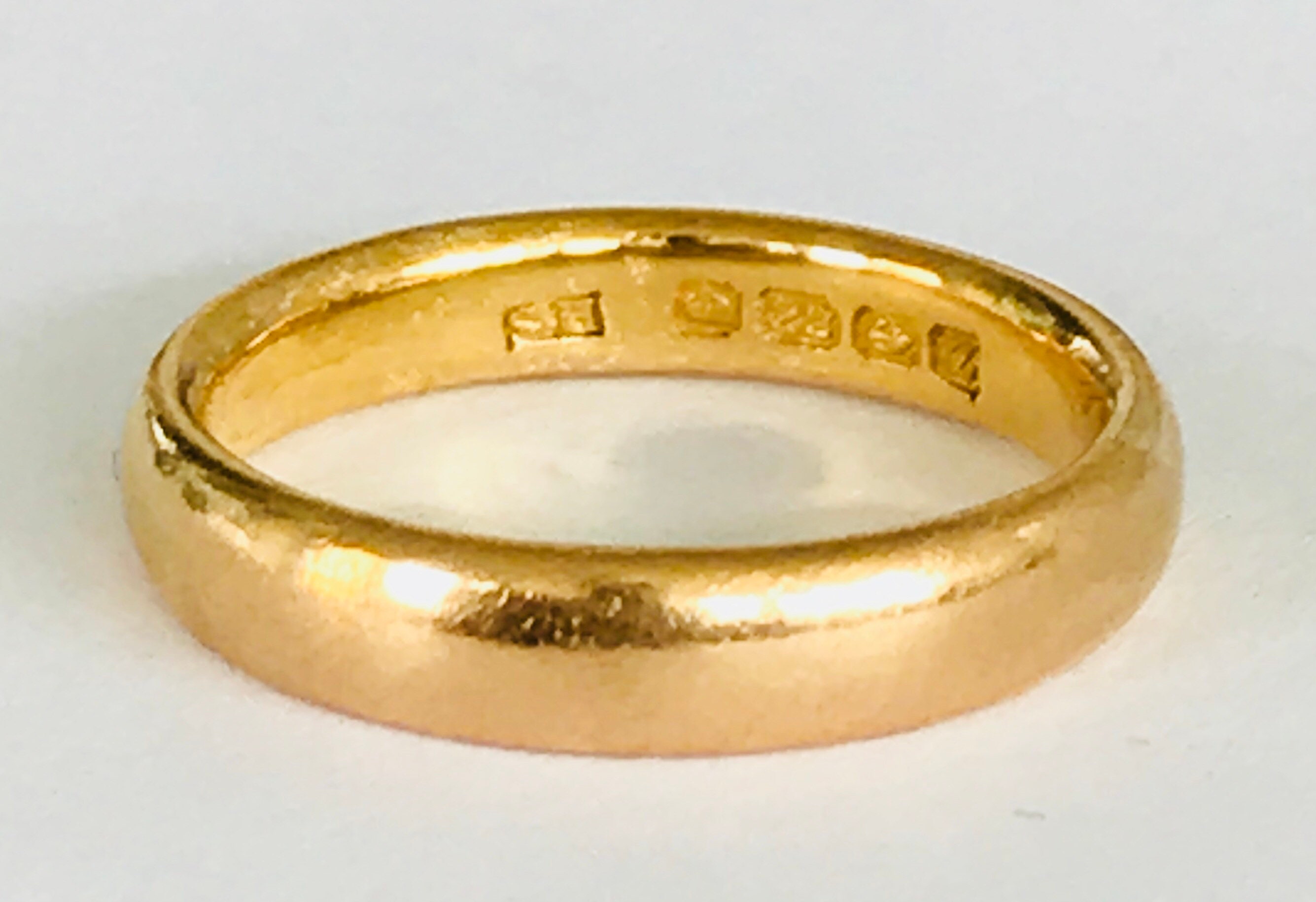 Antique 22ct gold wedding ring - hallmarked Birmingham 1924 ***Reserved***