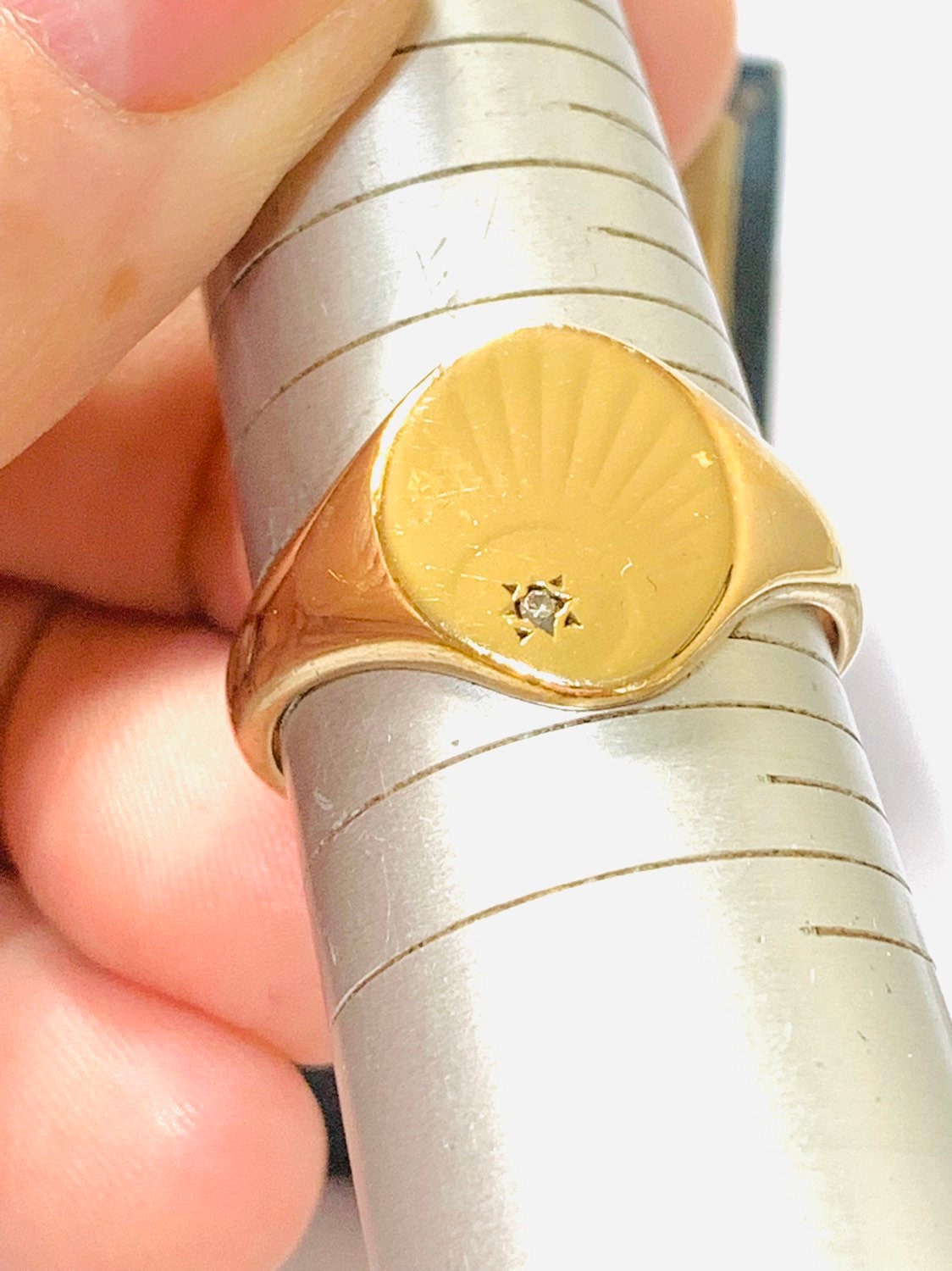 Superb vintage 9ct gold Diamond signet ring - Sheffield 1976 - size X ...