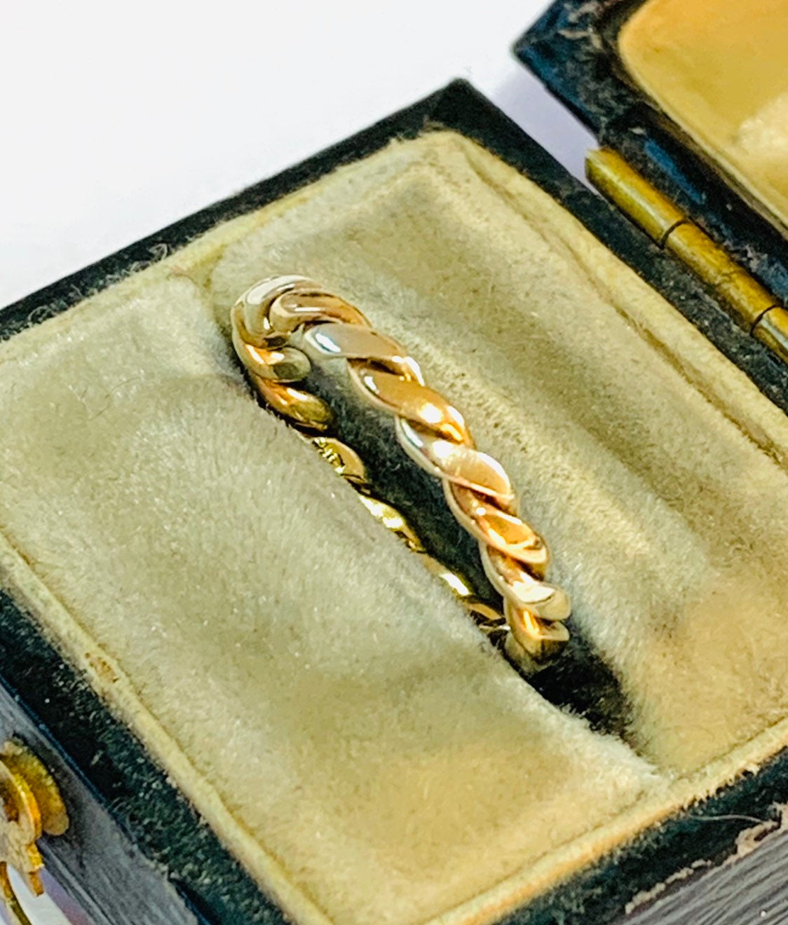 Stunning vintage ladies or childs (small size) 9ct white and yellow ...