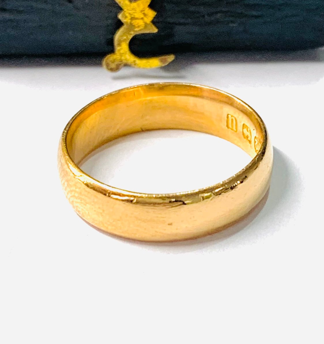 Stunning 100 year old 22ct gold wedding ring - Birmingham 1919 - size H - 4