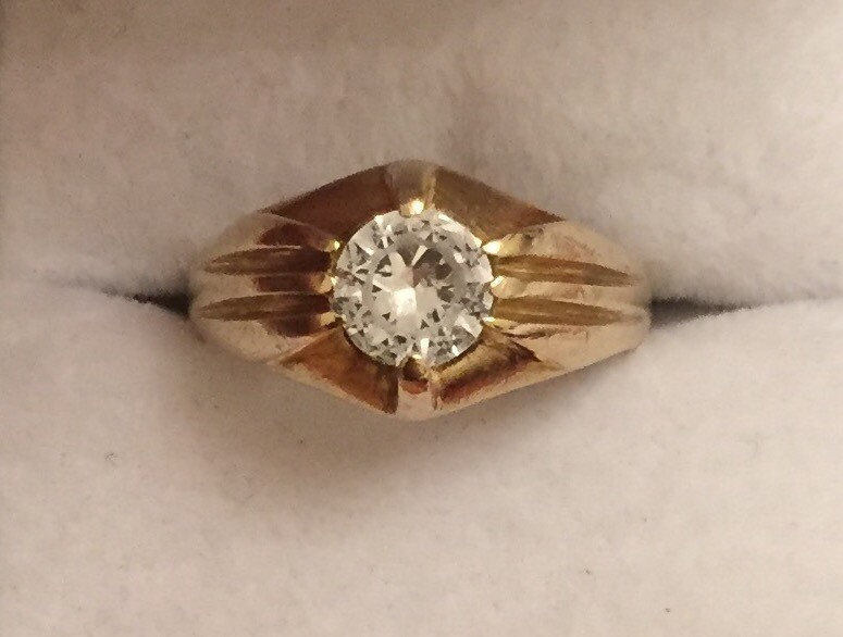 Vintage 9ct vintage gypsy ring with white sapphire - 1968