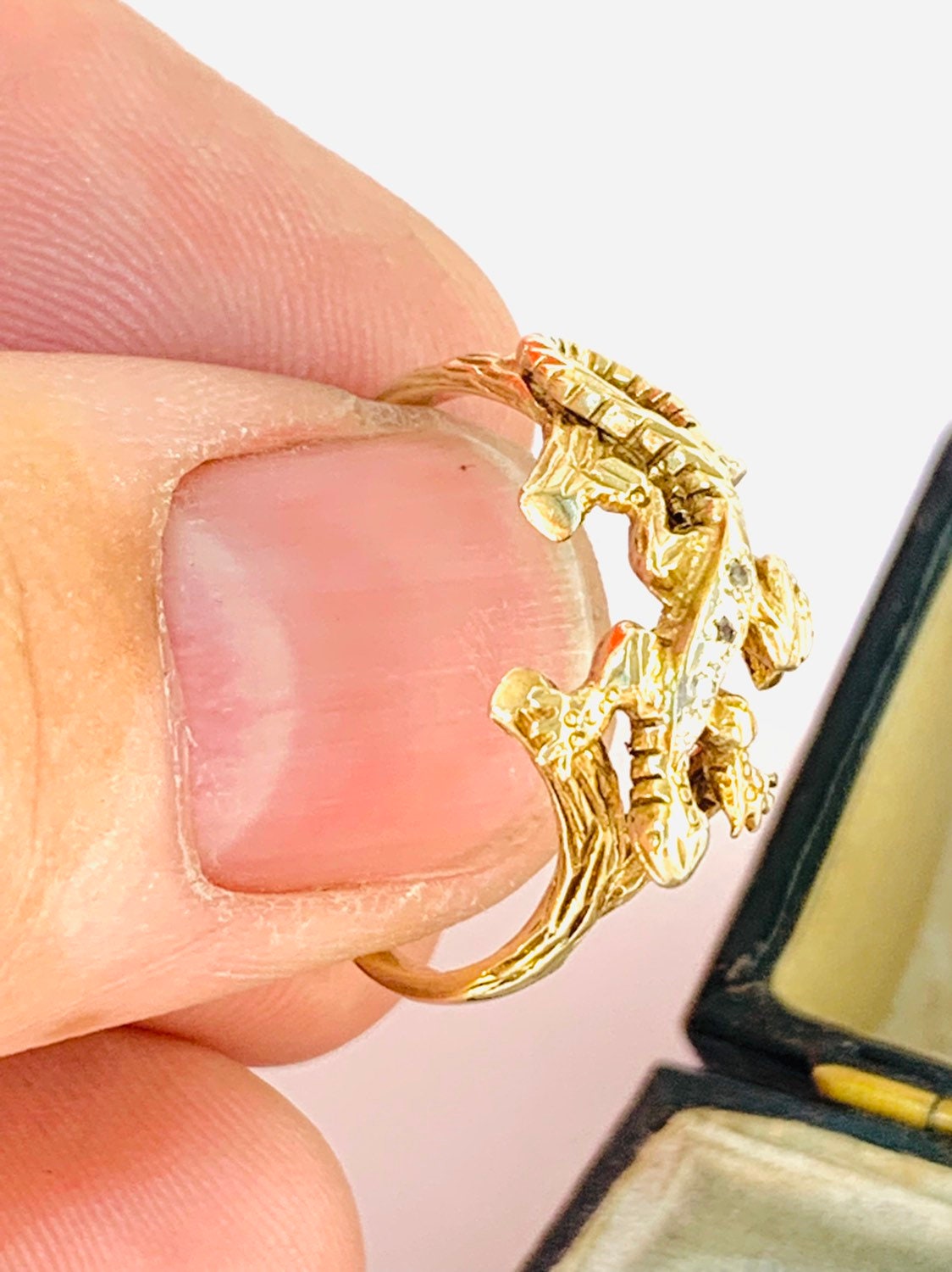 Superb rare vintage 9ct yellow gold Diamond Lizard ring - hallmarked ...