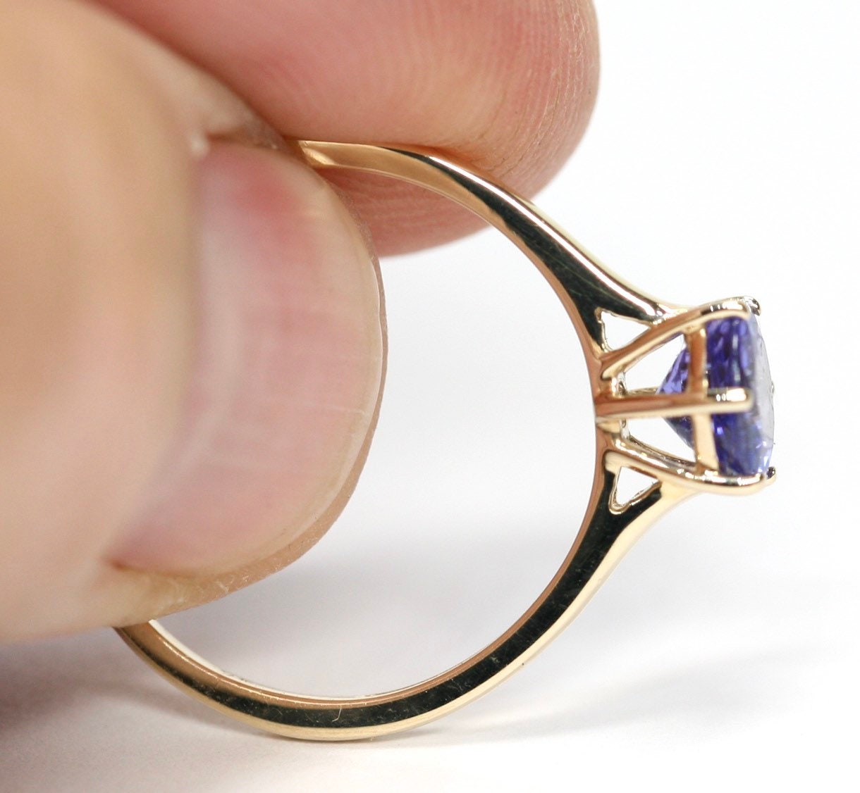 Fabulous vintage 9ct gold Tanzanite solitaire ring - fully hallmarked ...