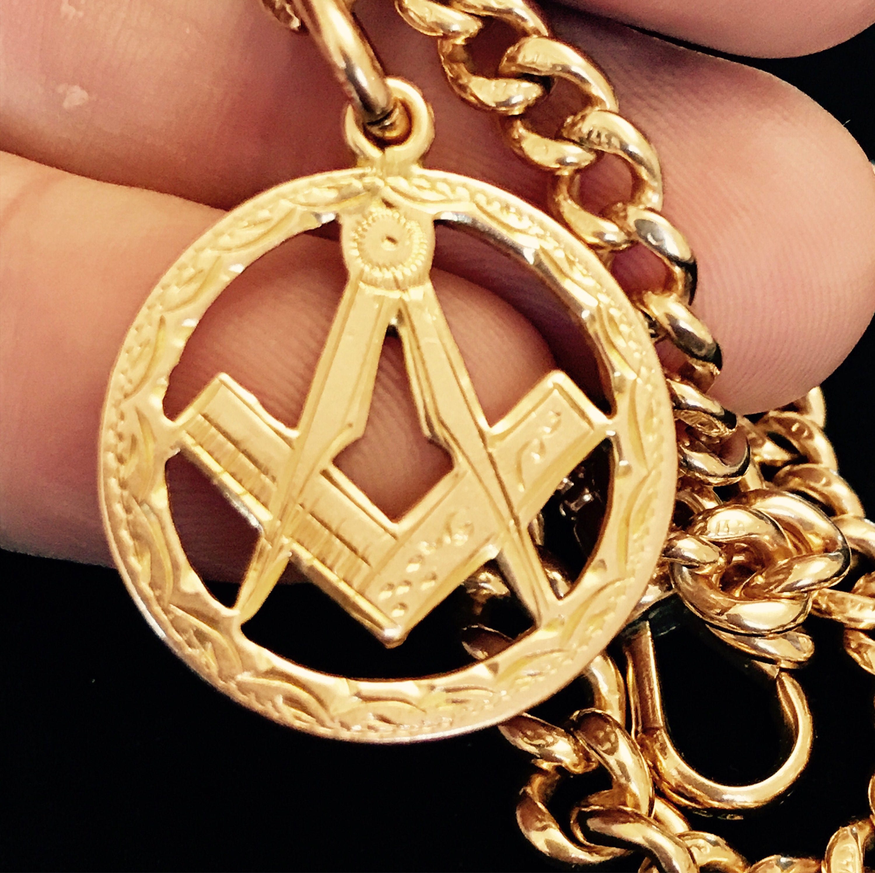 Absolutely stunning antique 9ct yellow gold Albert chain and Masonic ...