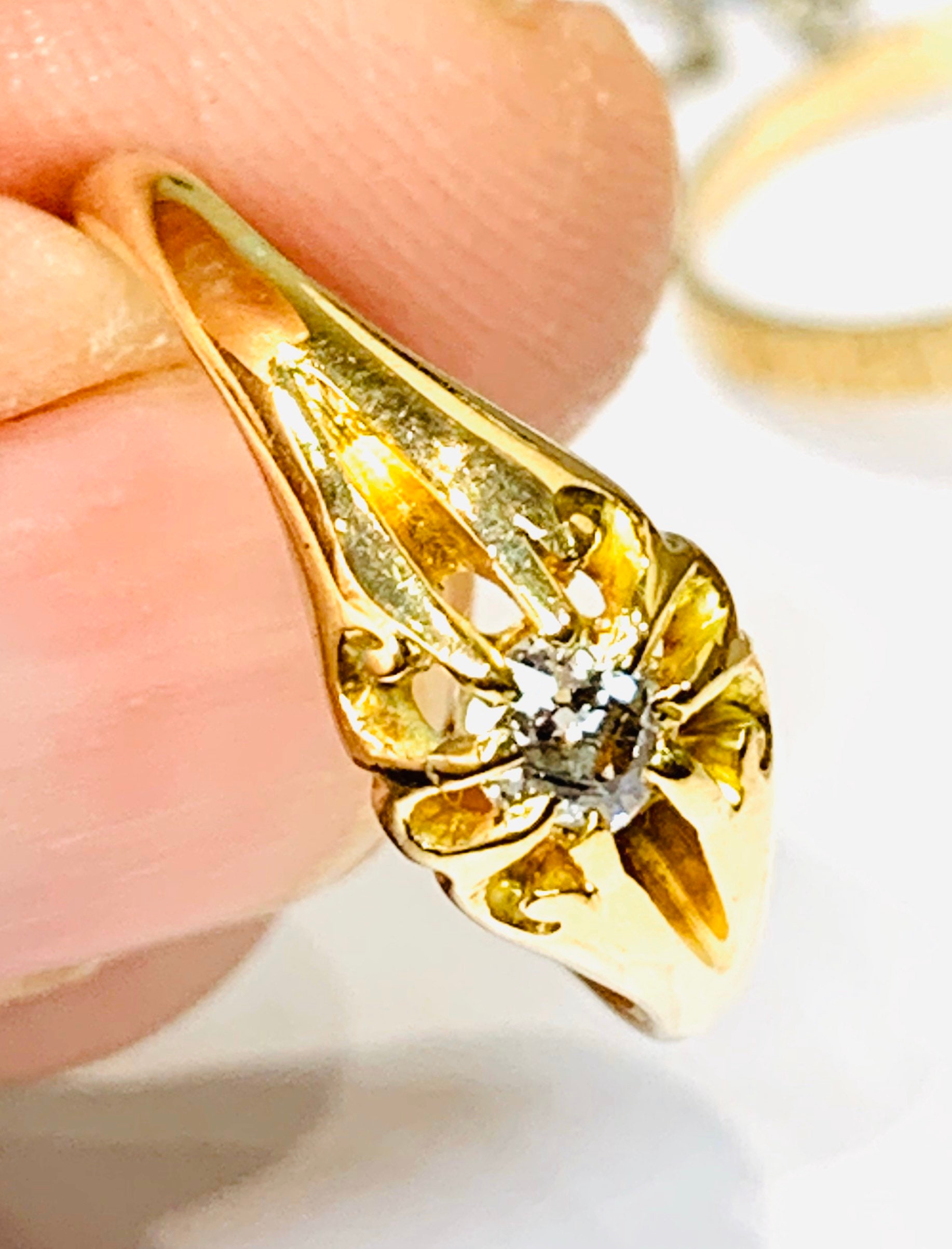 Superb antique 18ct gold Diamond Gypsy / Pinky ring - size T or US 9 1/2