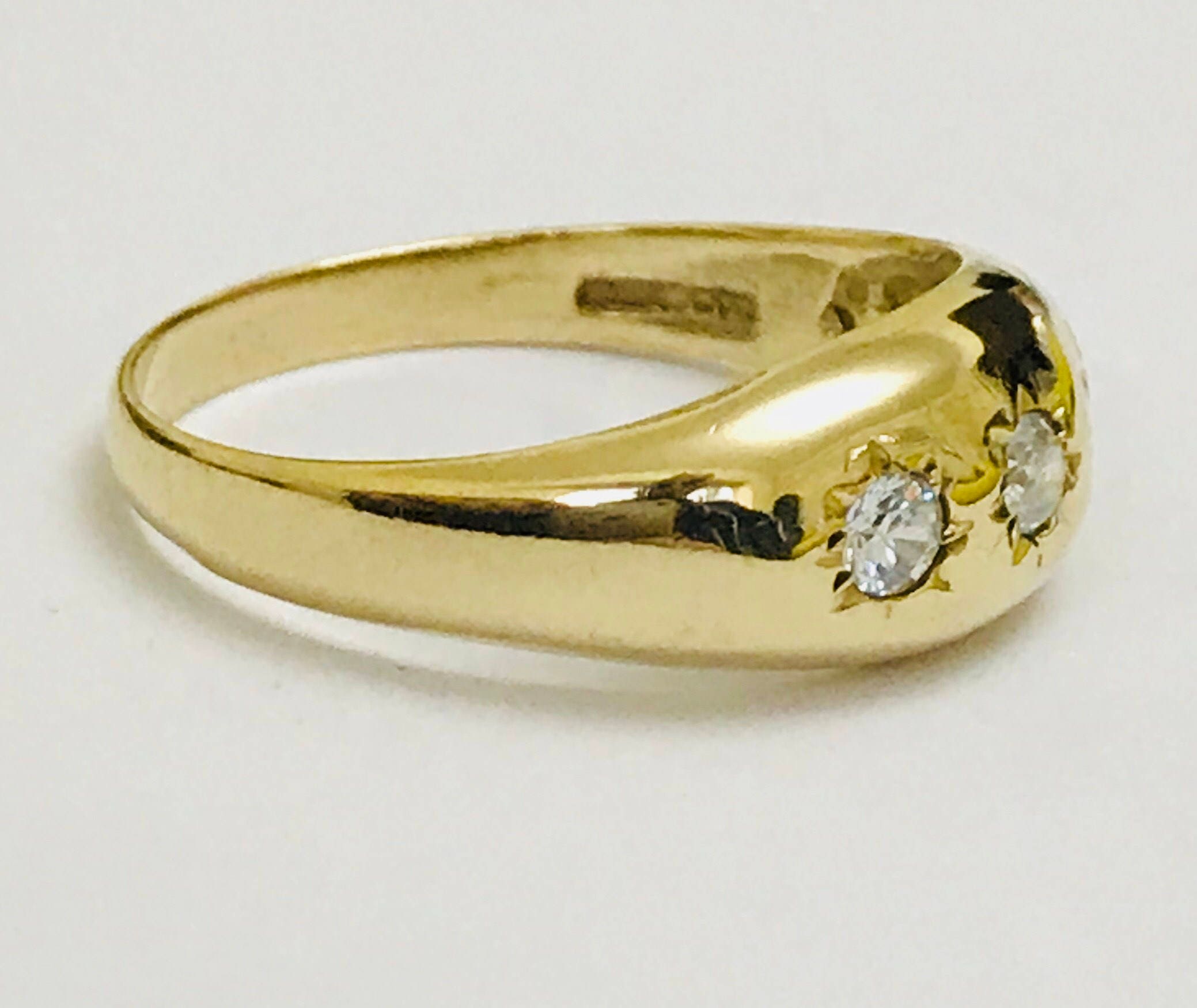 Superb vintage 9ct yellow gold Men's gypsy ring - fully hallmarked