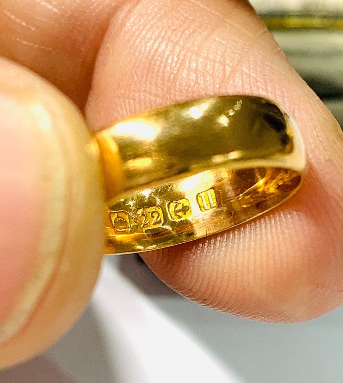 Stunning 100 year old 22ct gold wedding ring - Birmingham 1919 - size H - 4