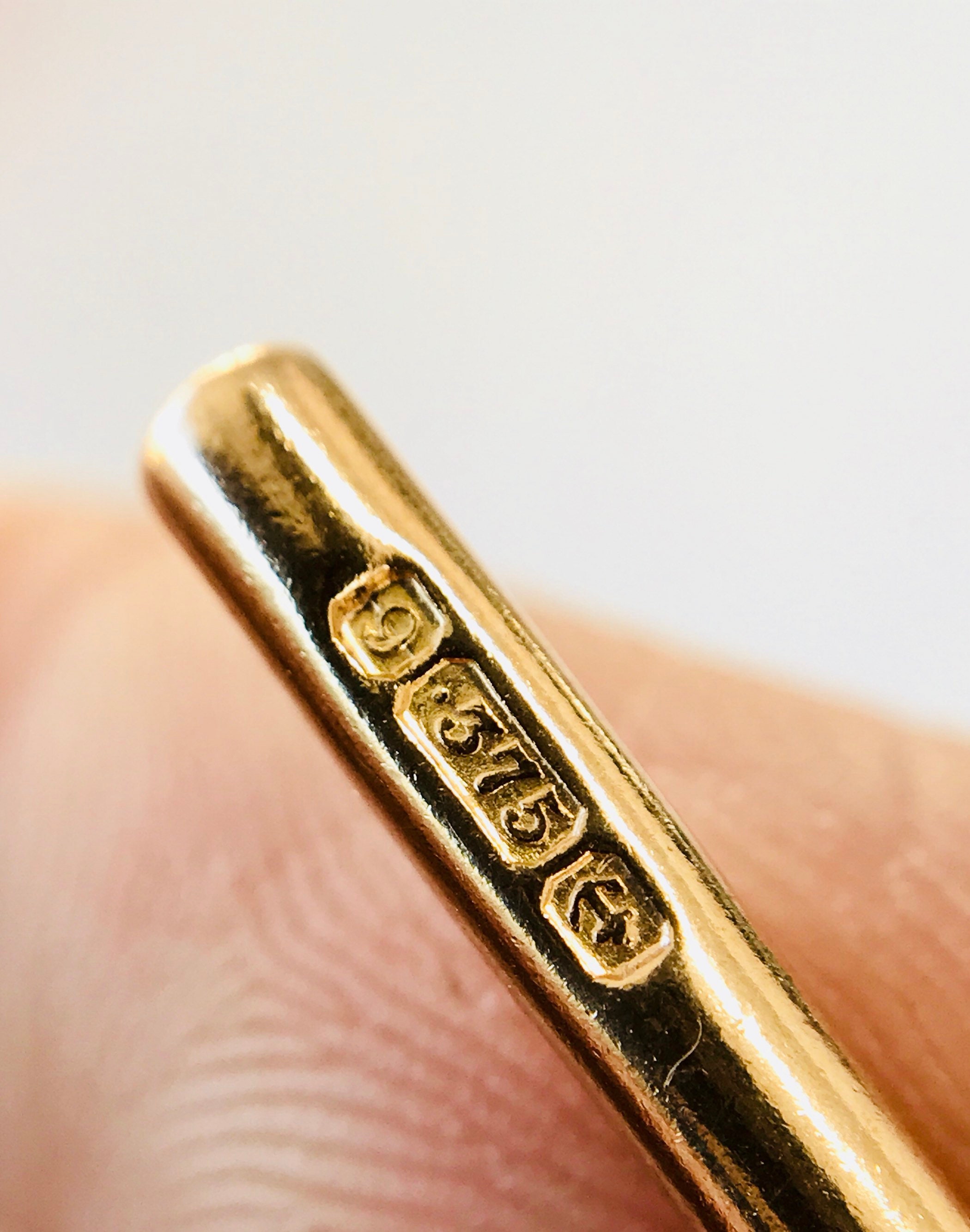 Stunning antique 9ct rose gold t-bar - fully hallmarked