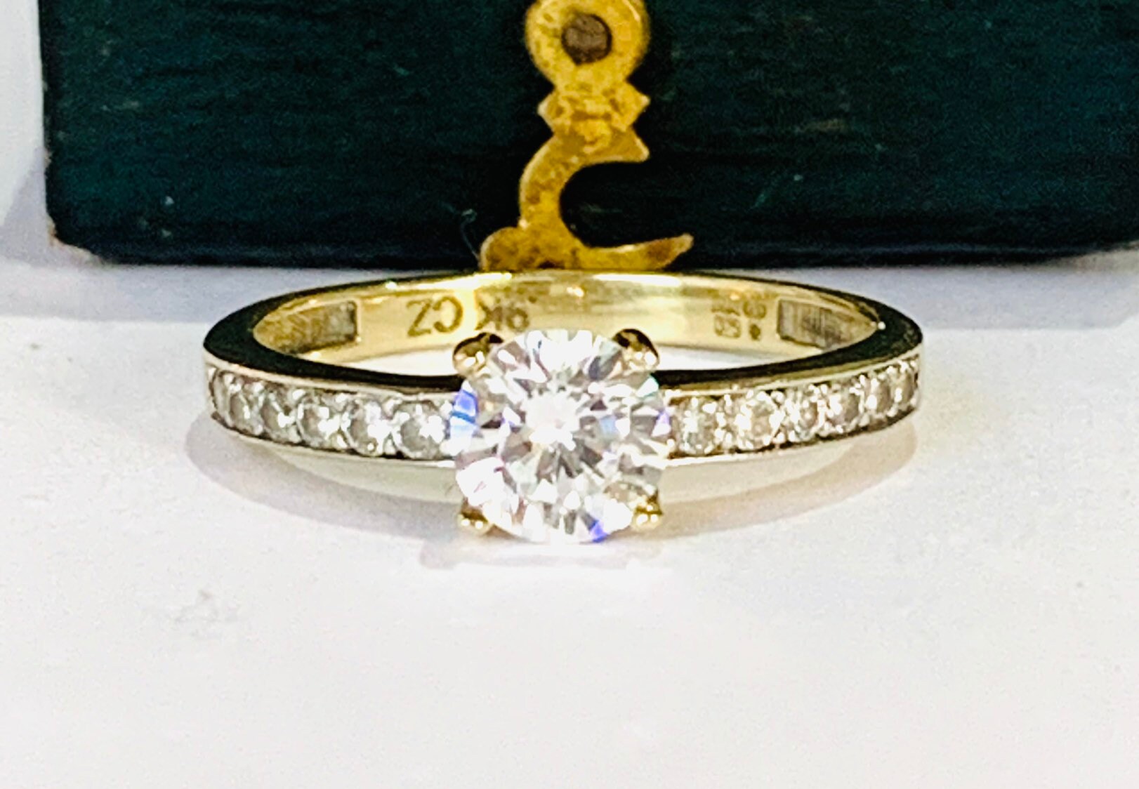 Stunning sparkling vintage 9ct yellow gold Cubic Zirconia ring - fully ...
