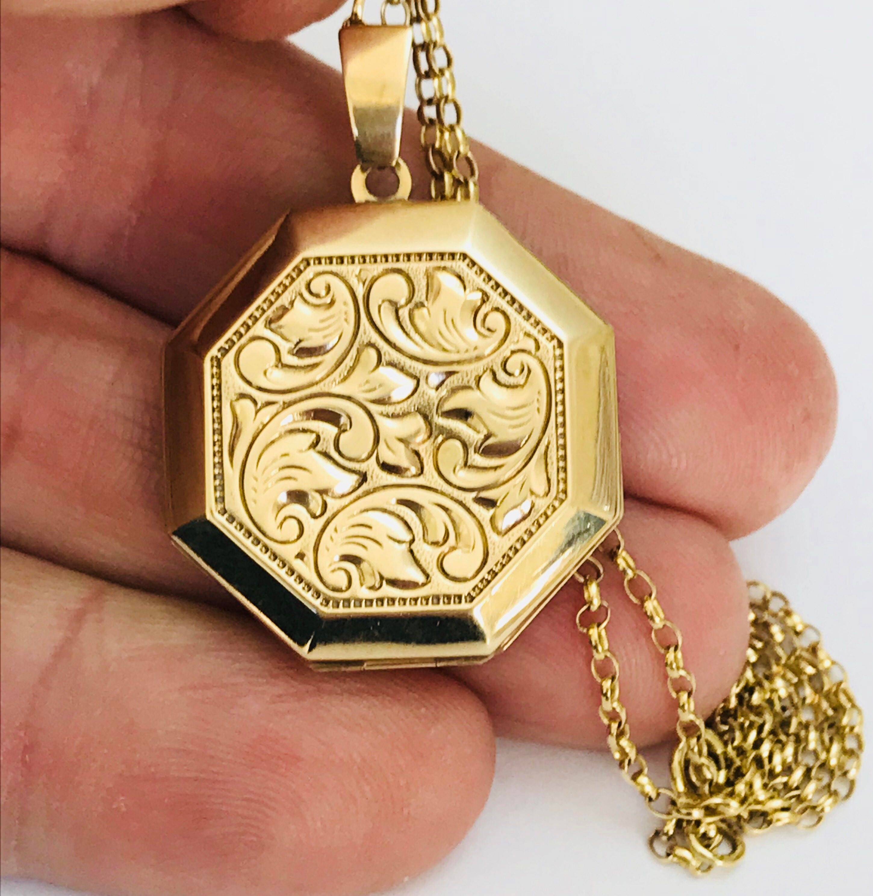Superb vintage 9ct yellow gold octagonal locket and 22 inch chain