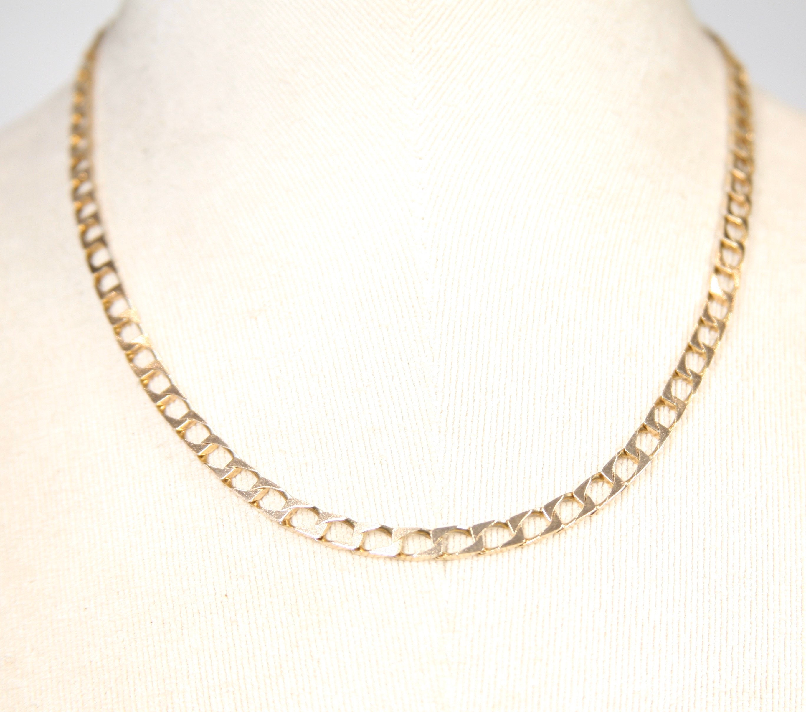 Vintage 9ct yellow gold 19 inch curb chain - fully hallmarked - 21.7gms