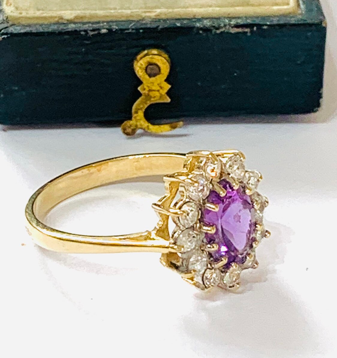 Sparkling vintage 9ct gold Amethyst and Cubic Zirconia cluster ring - fully hallmarked - size P ...