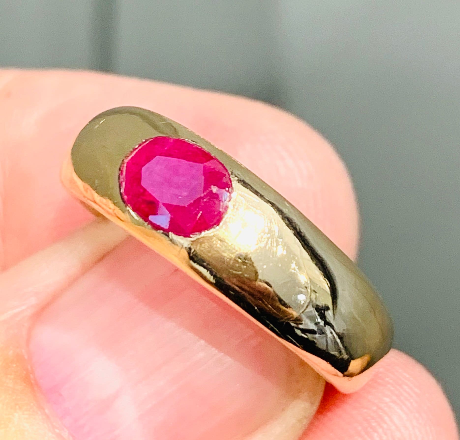 Stunning vintage 18ct gold 3/4 carat Ruby signet / pinky / wedding ring ...