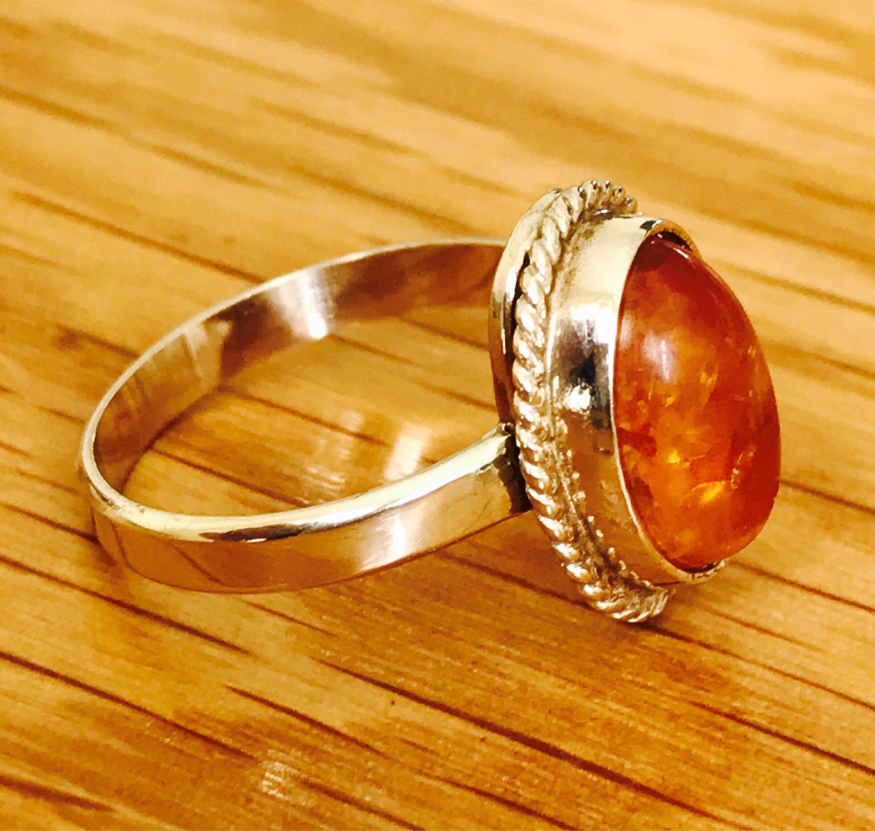 Stunning vintage 9ct yellow gold Amber ring **Reserved for Kjetil**